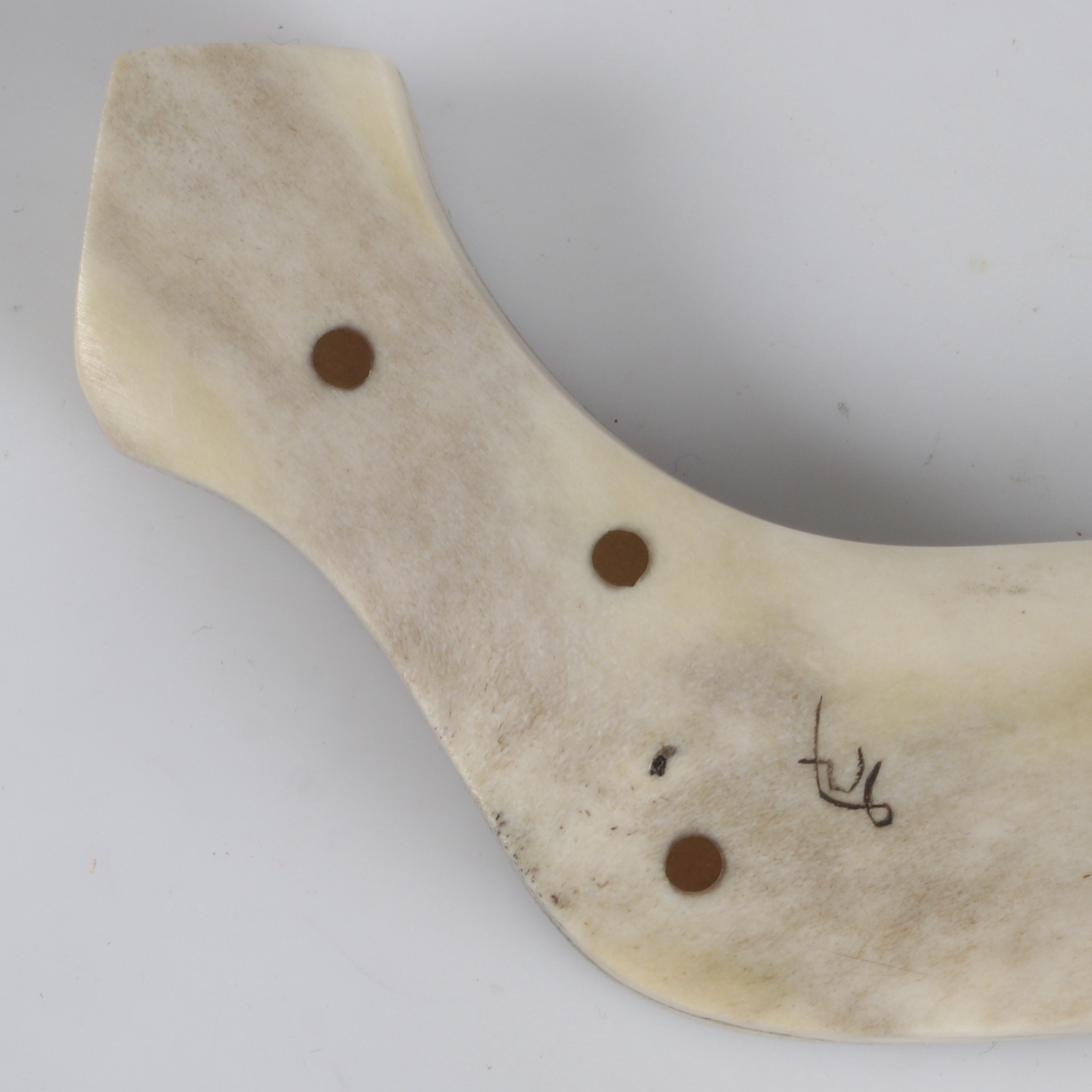 Bilder för 1890231. SAMEKNIV, horn och läder, oidentifierad slöjdare ...