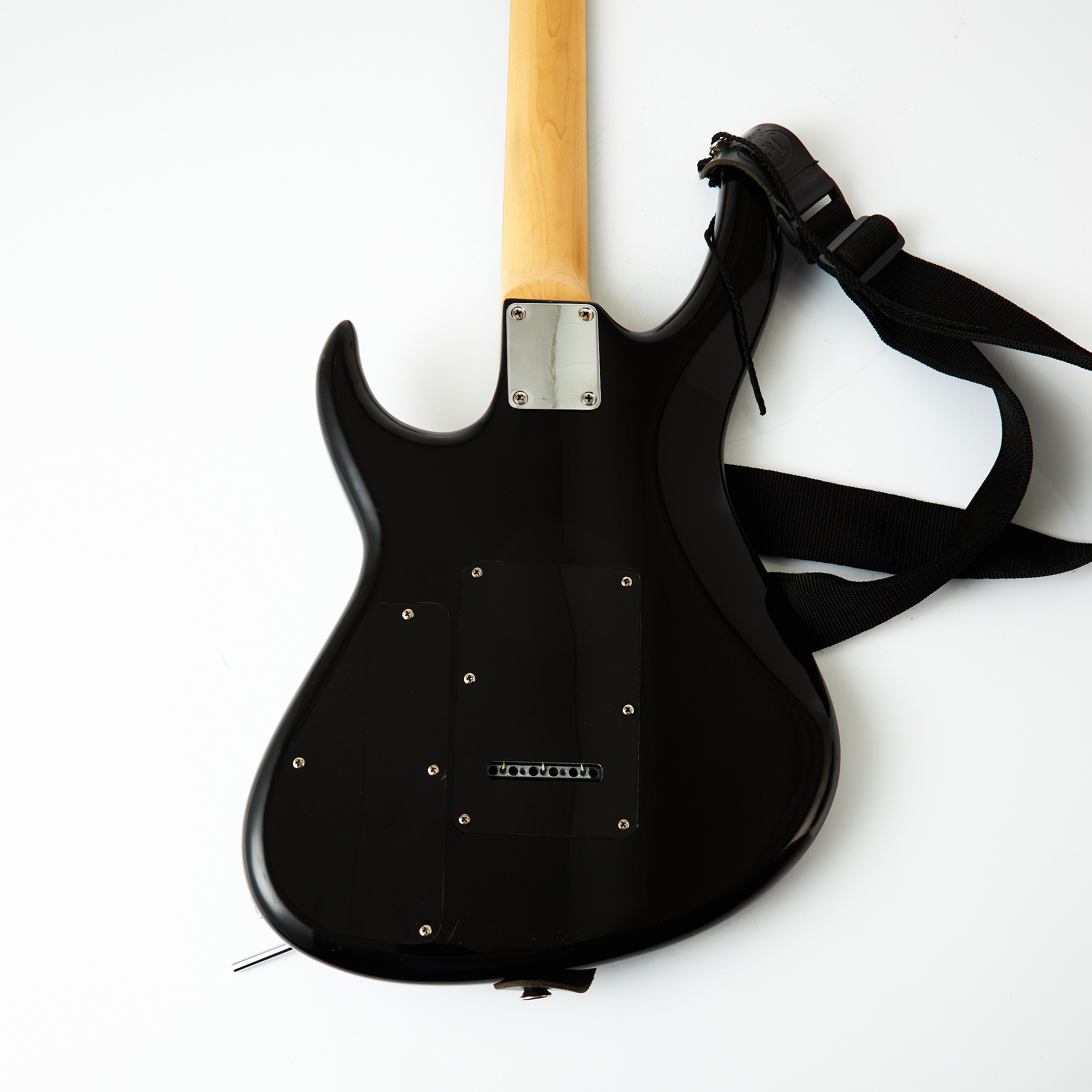 Bilder för 1899084. ELGITARR, FÖRSTÄRKARE, Peavey 158, BurnOut gitarr ...