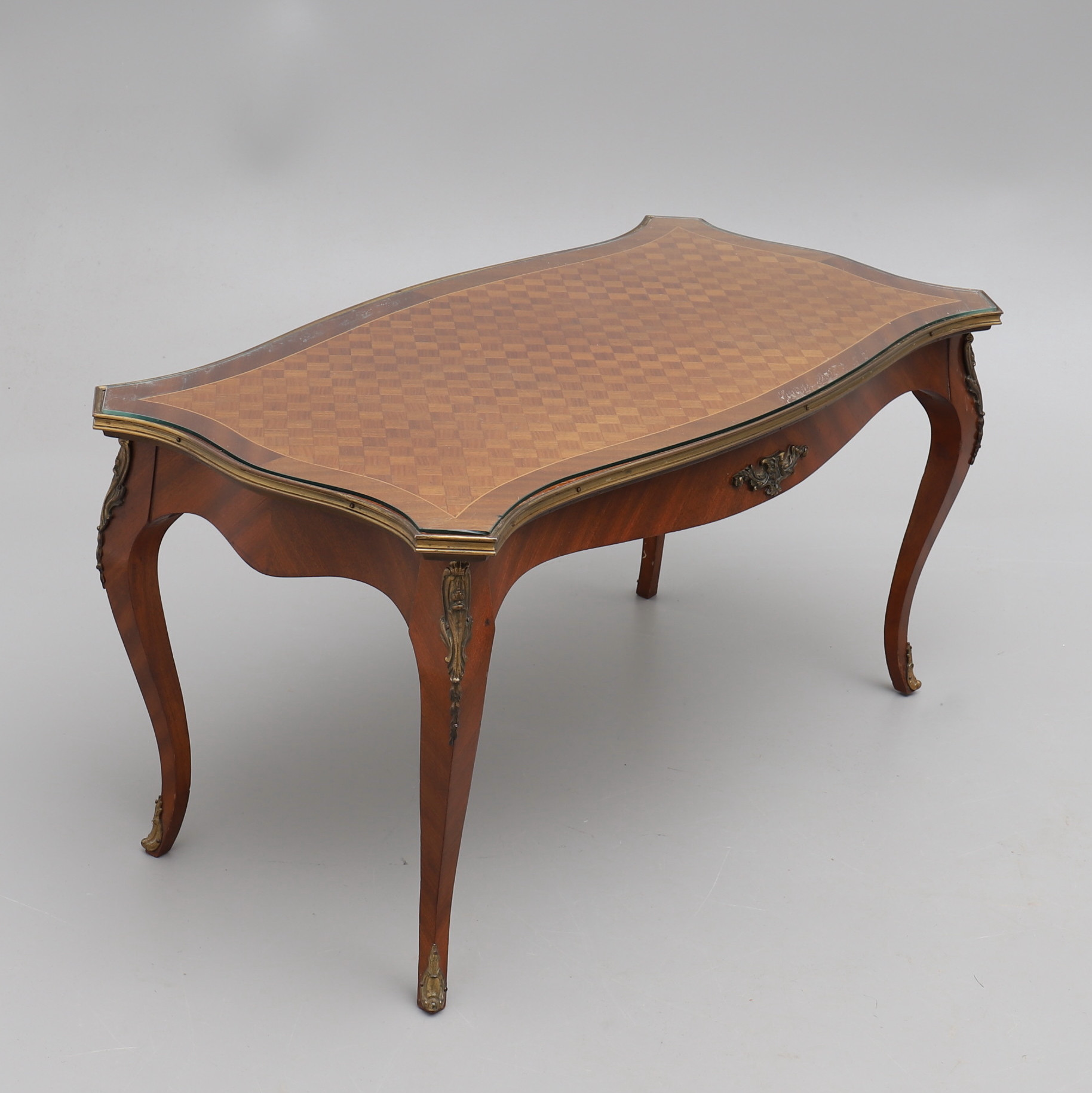 Images for 1900383. COFFEE TABLE, Louis XV style. - Auctionet