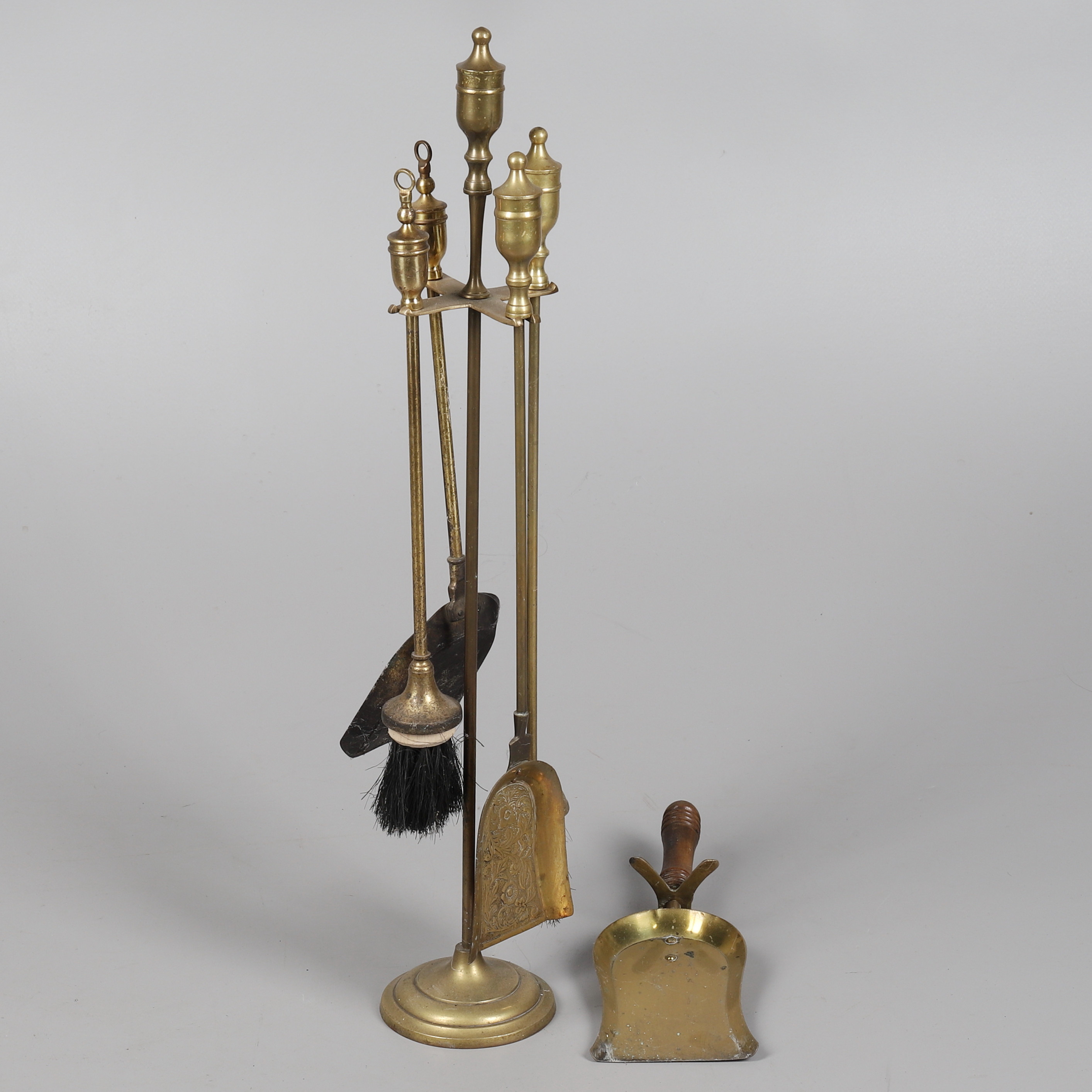 Images for 1933556. A MATCHED FIRESIDE COMPANION SET, AND A COAL SHOVEL ...