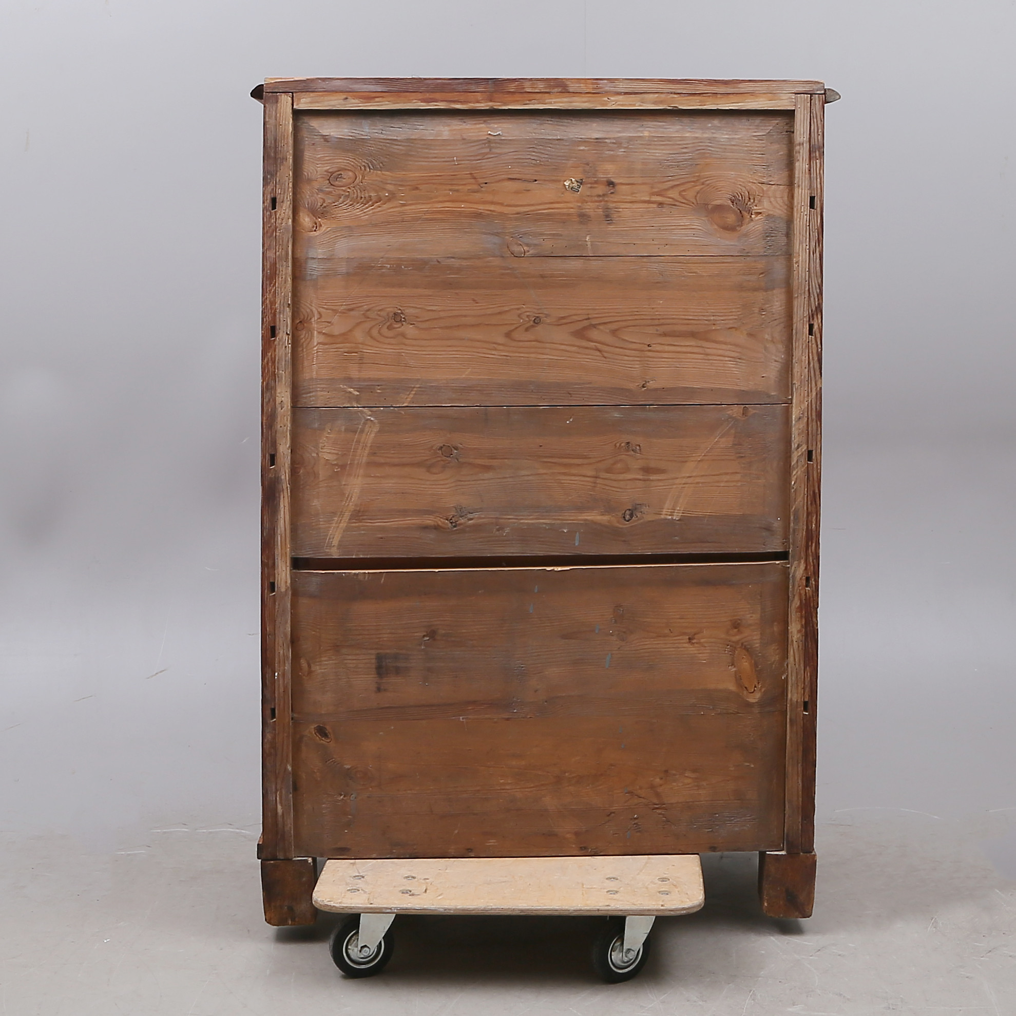 PIIRONKI 1800 luku Huonekalut Piirongit Auctionet piironki-1800-luku-huonekalut-piirongit-auctionet