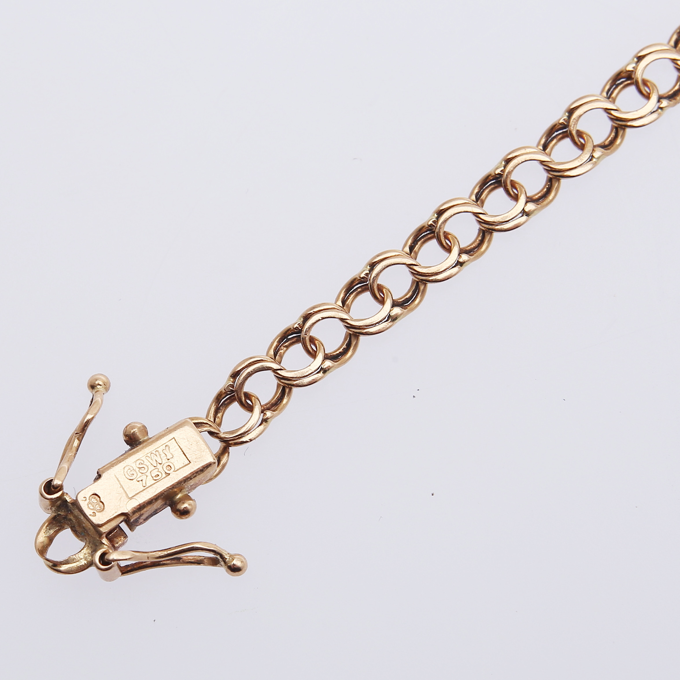 1966257. Rannekoru, bismarck, kulta 18K, paino 4,69 grammaa. kuvat ...