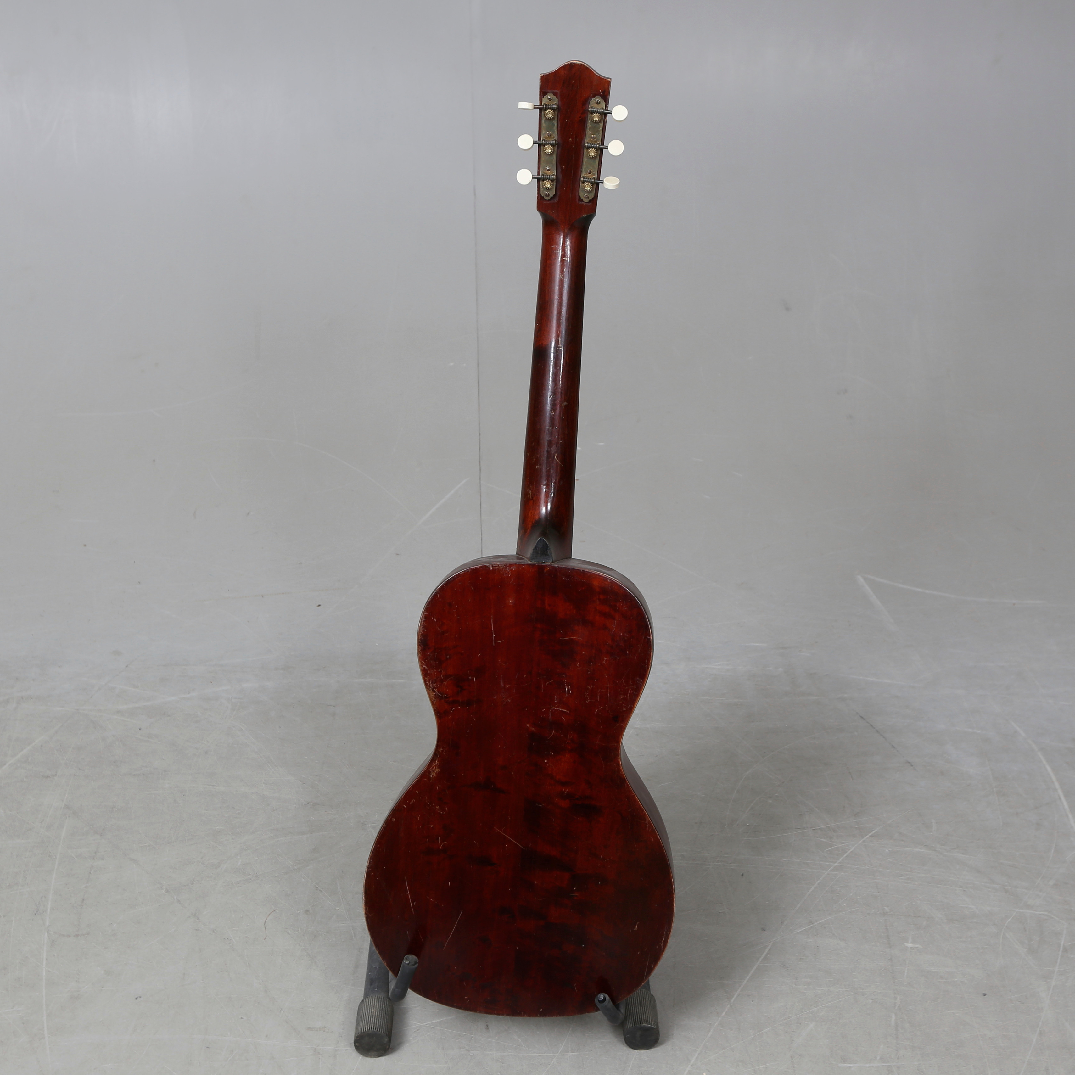 1966889. AKUSTINEN KITARA, Herman Carlsson Levin, Göteborg. kuvat ...