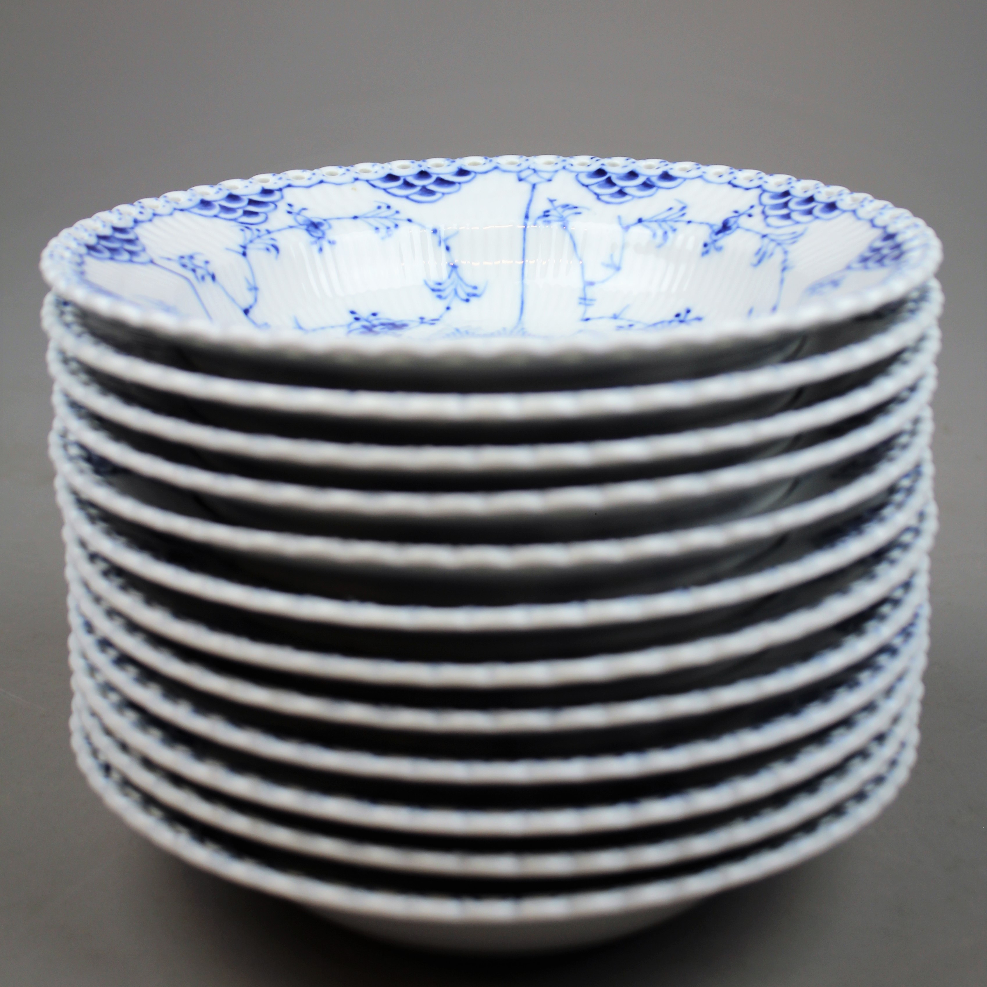 Images for 2019600. DEEP PLATES, 12 pcs, mussel painted, full blonde ...