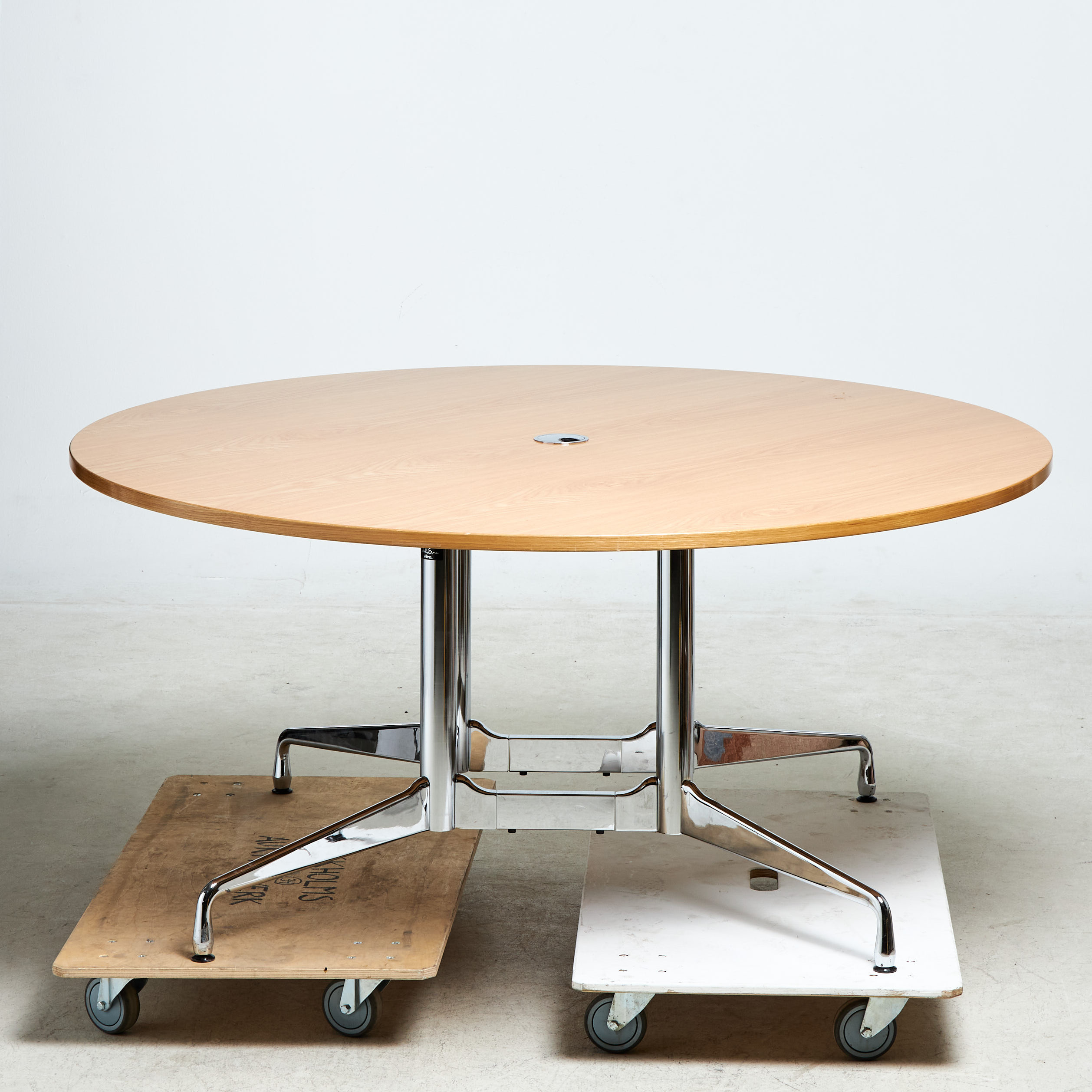 Images for 2031009. CHARLES & RAY EAMES, "Segmented table", conference ...