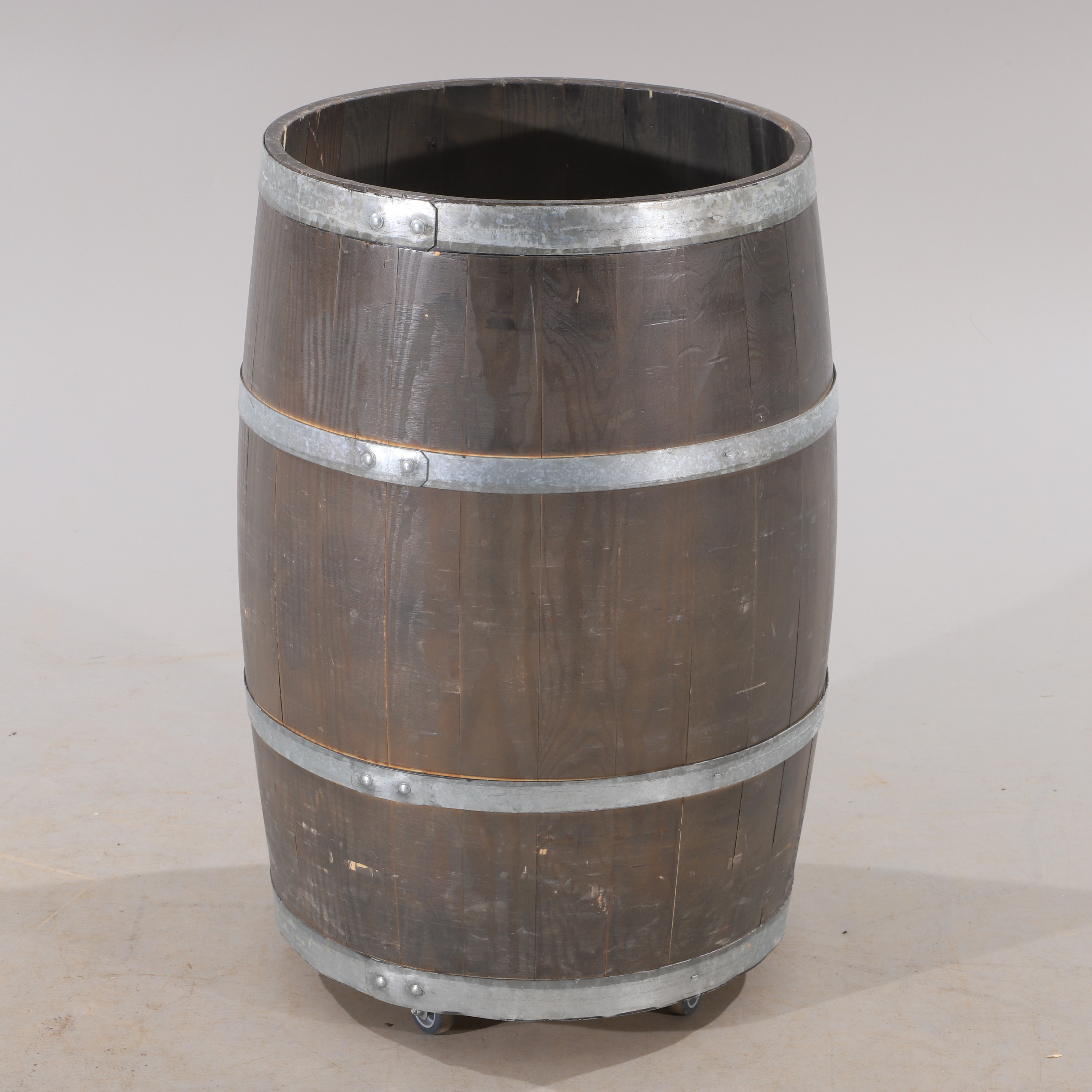 TUNNA, trä/metall, 1900/2000-tal. | Barnebys