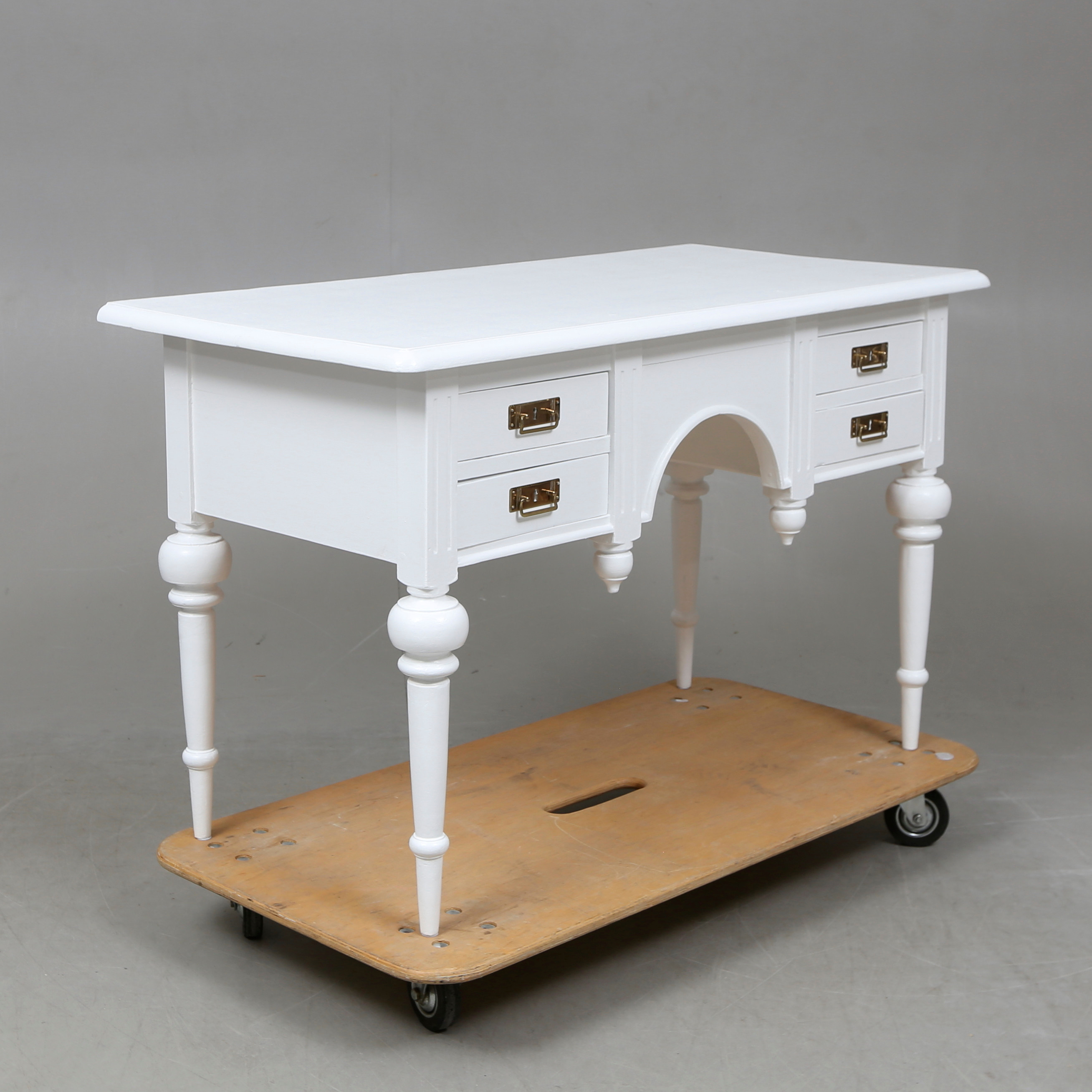 DESK, around 1900. Furniture - Tables - Auctionet