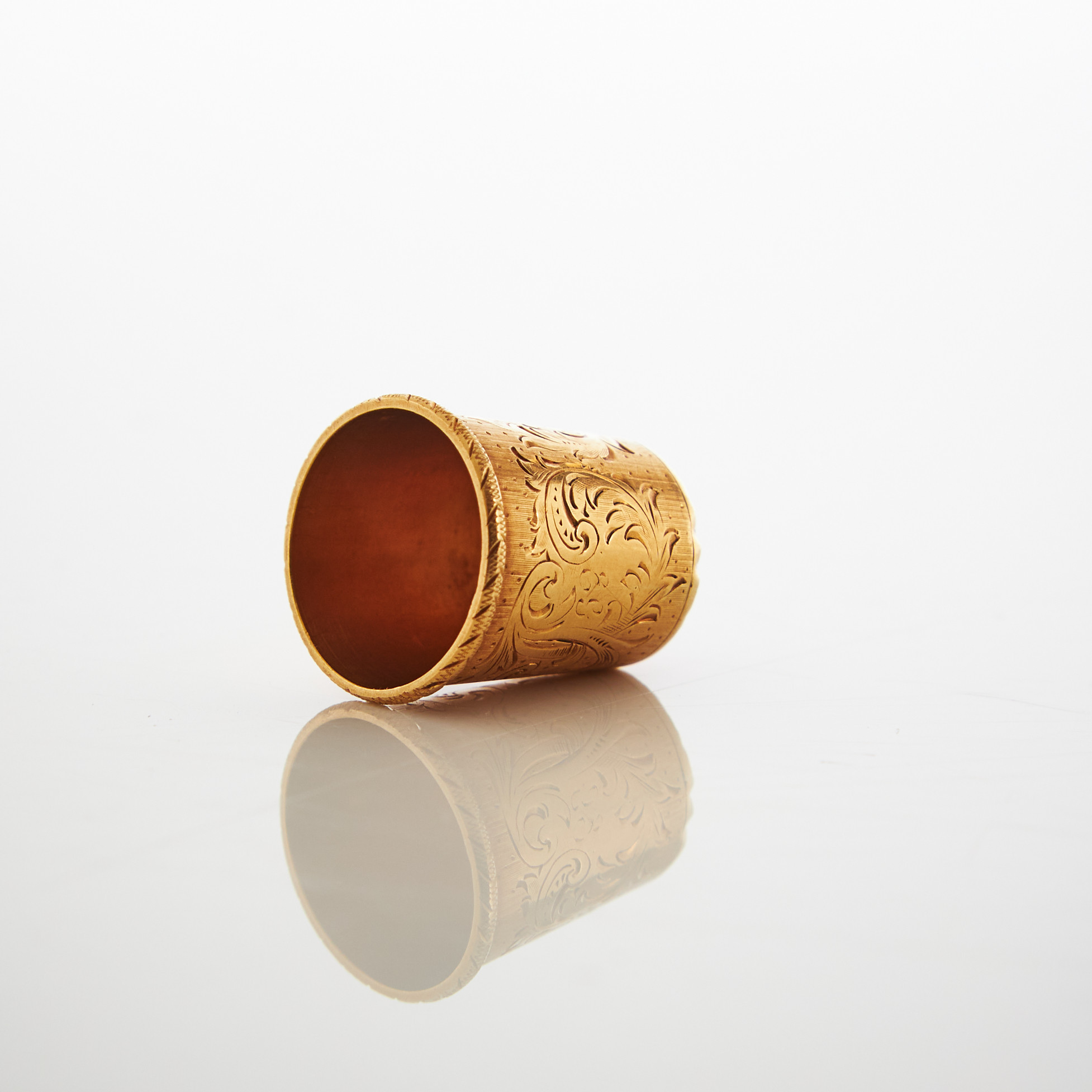 Images for 2043831. FINGERBORG, 18k gold, decoration with acanthus ...