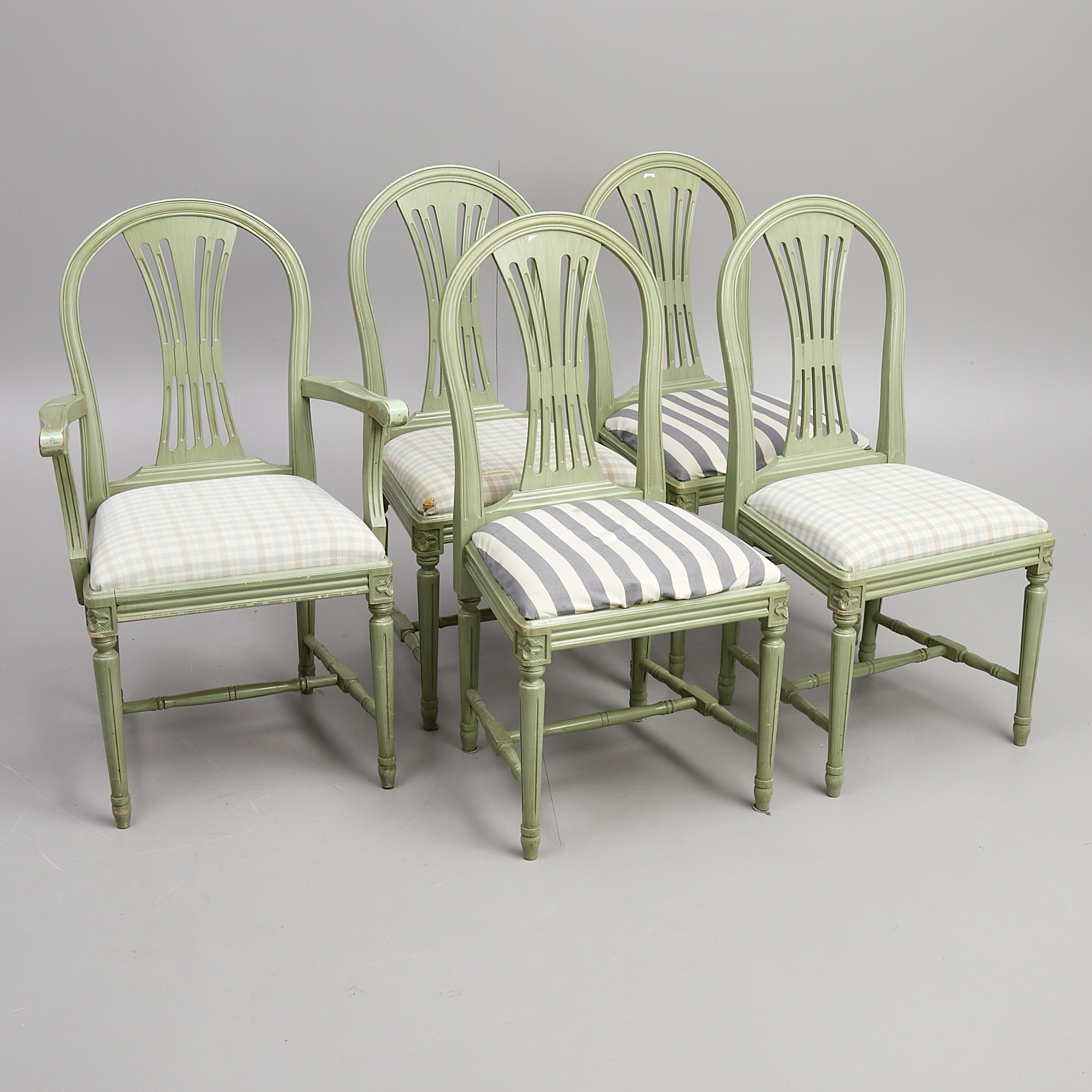 STOLAR 4 st, KARMSTOL, gustaviansk stil, grönmålade, "Gamla Sverige ...