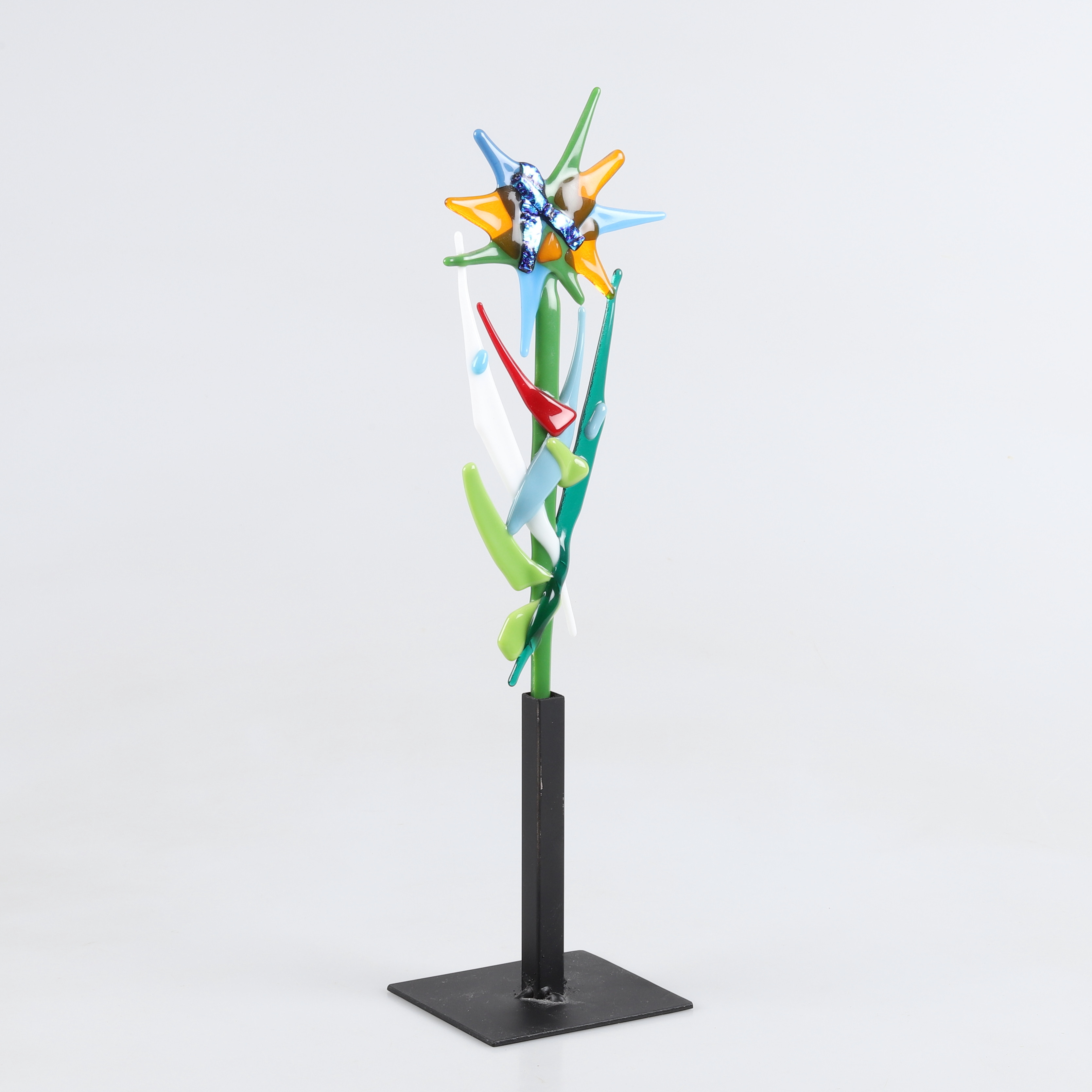 MATHS MATHSON (F. 1952). Skulptur, glasblomma i metallvas, osignerad ...