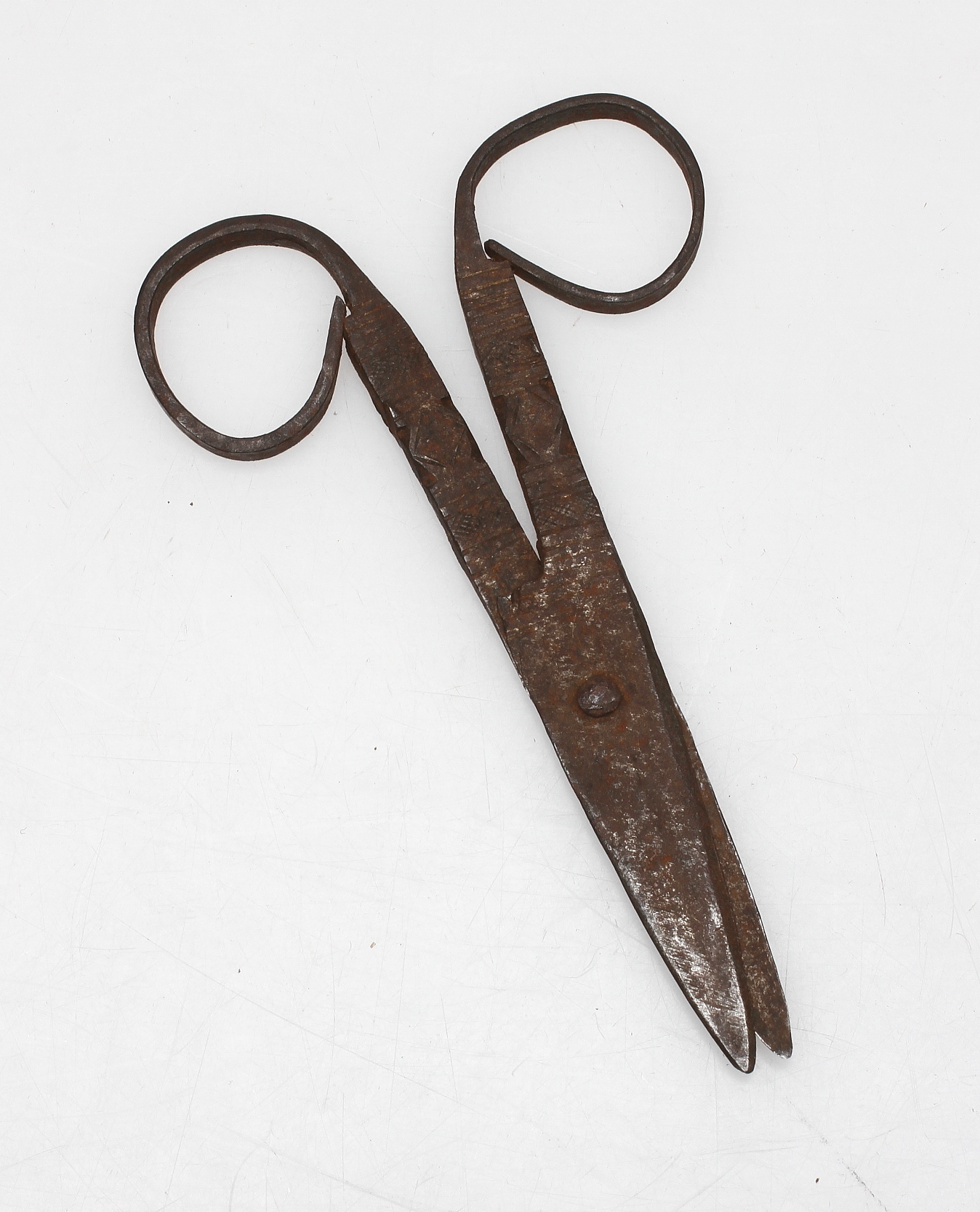 SAX, järn, 1600-tal. Silver & Metall - Övriga metallföremål - Auctionet