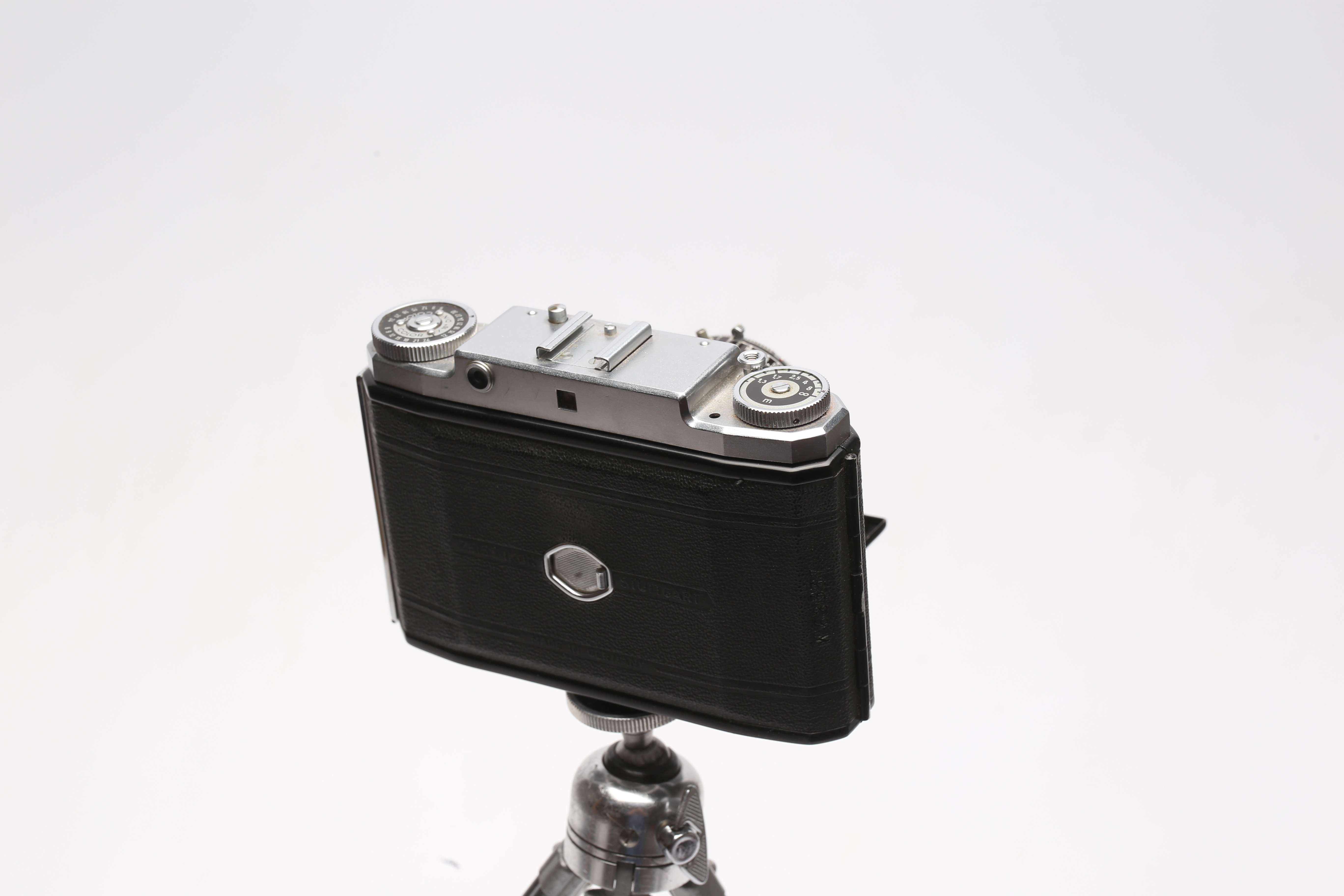 Images for 2066128. CAMERA, Zeiss Ikonta and STAND, Bilora. - Auctionet