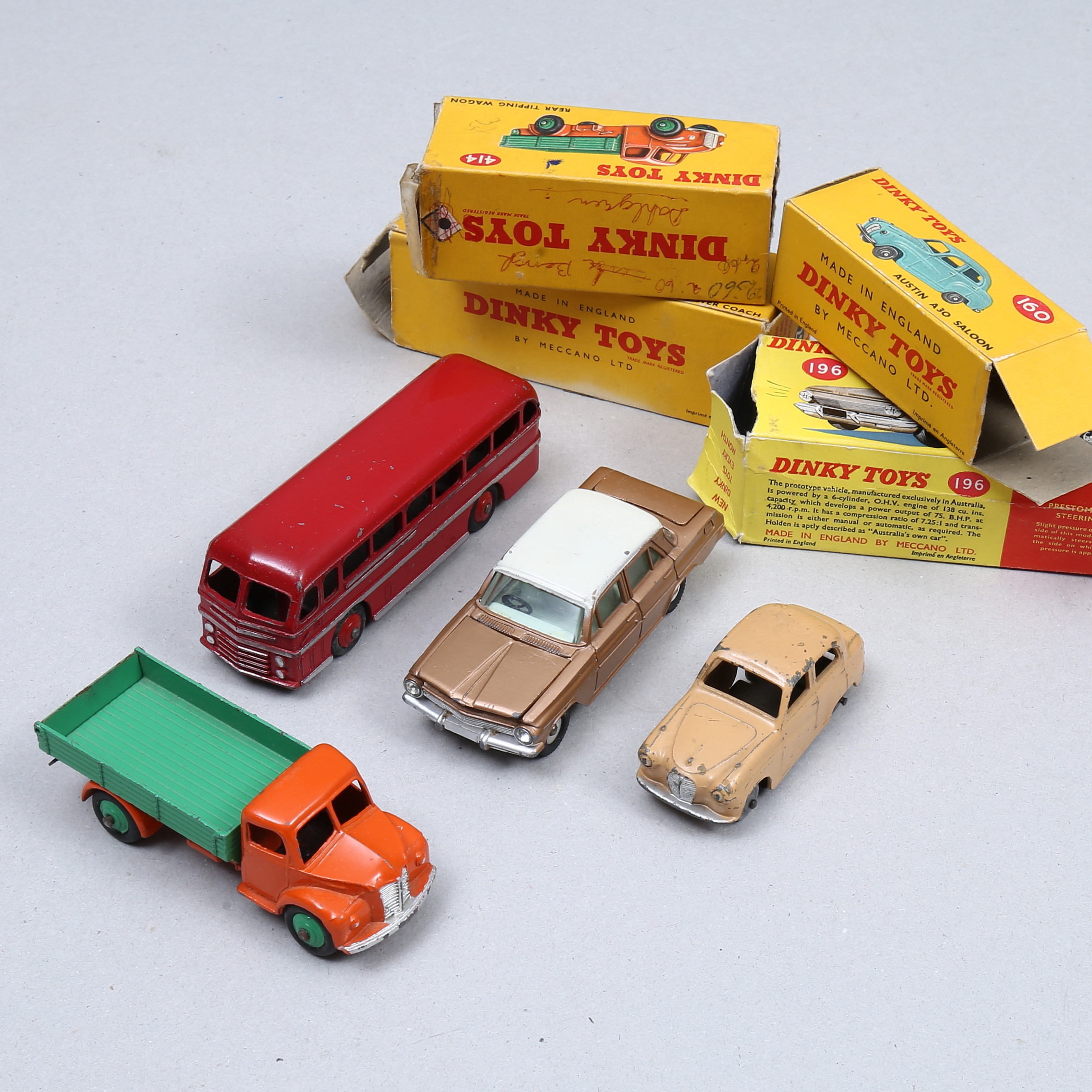 Images for 2067358. DINKY 8 cars, 4 original boxes and 4 catalogues ...
