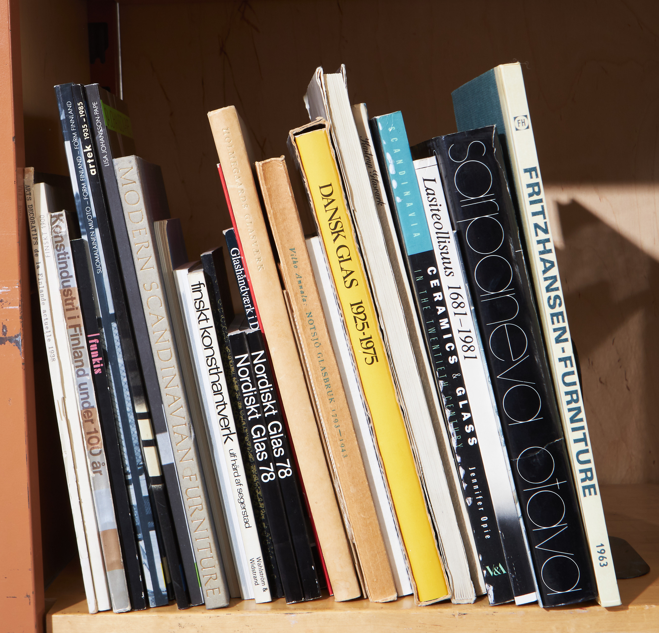 Images for 2072665. COLLECTION BOOKS, Nordic arts and crafts, 30 items ...