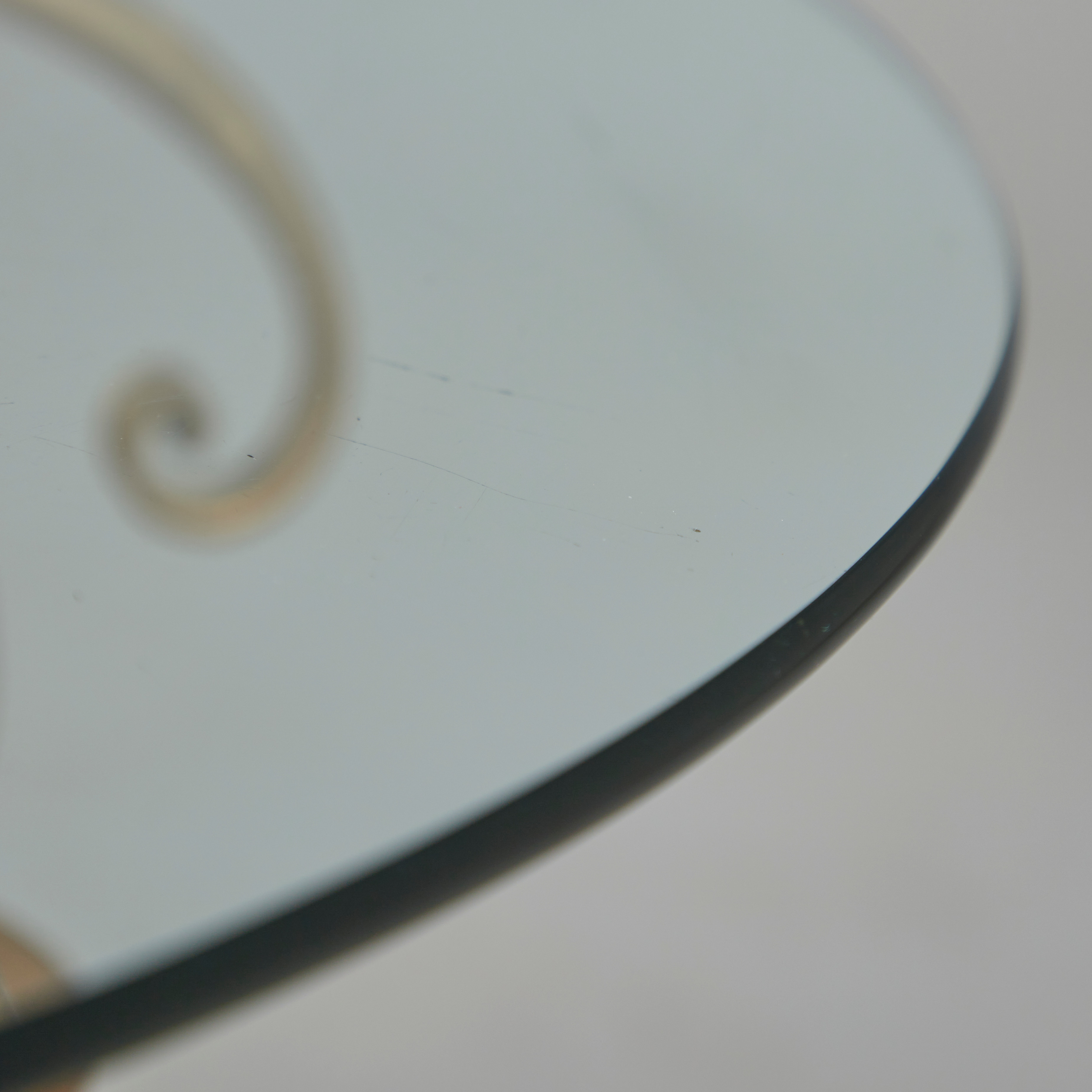 Bilder för 2084600. Hans Kögl, bord/soffbord, mässingsplatta, bladguld ...