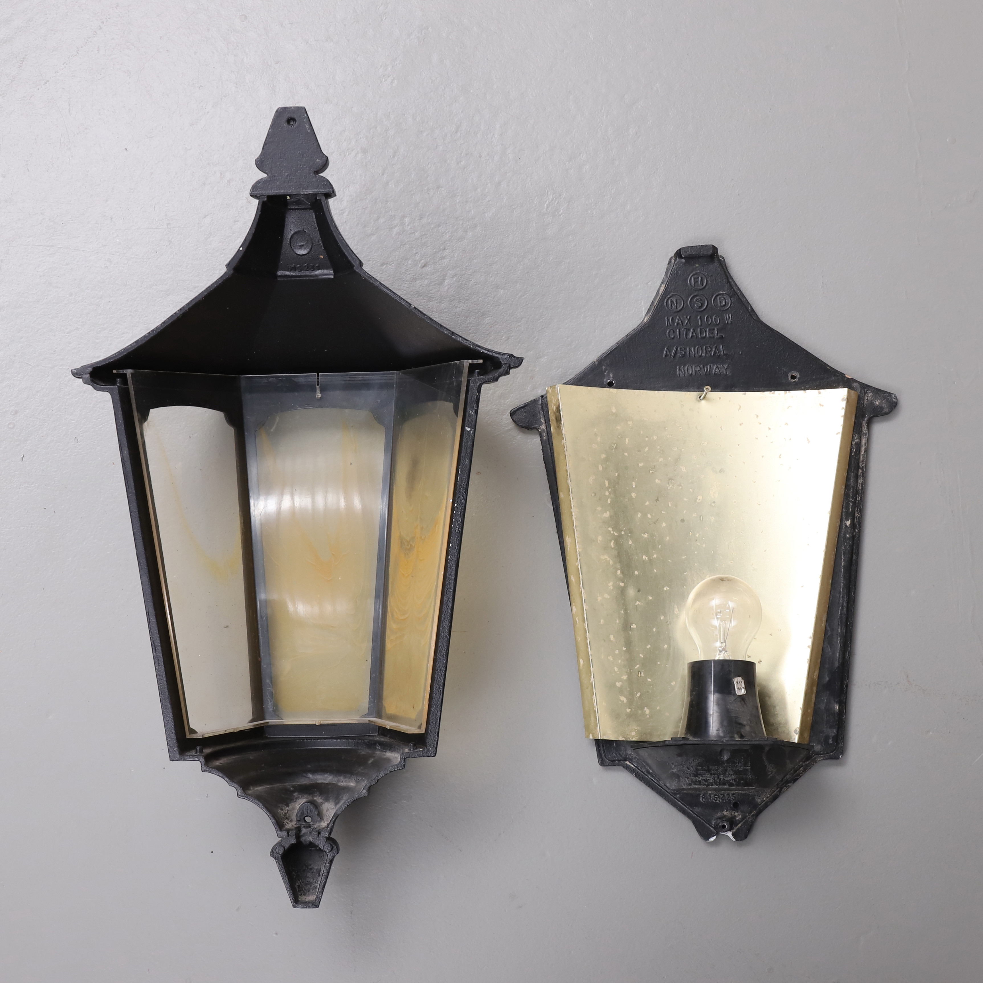 Images for 2088911. WALL LAMPS, a pair, facade lighting, "Citadel ...