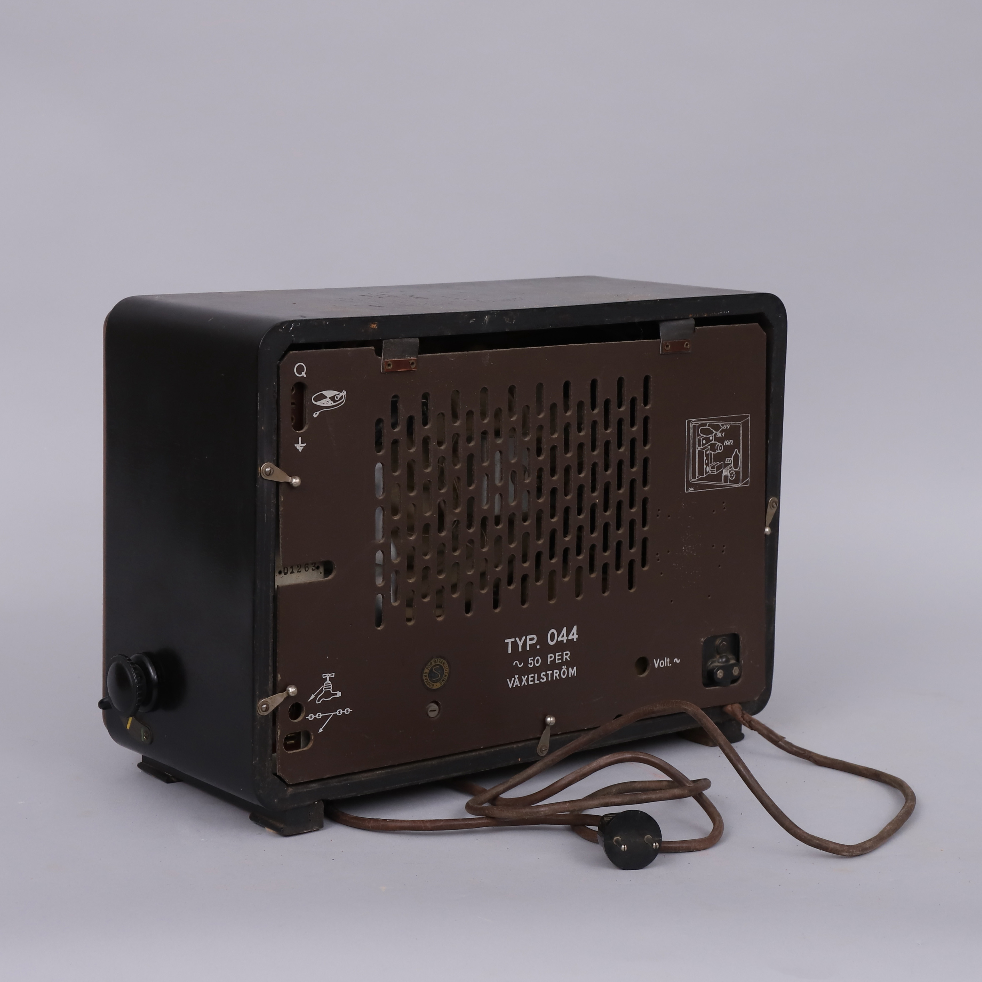 Images for 2111132. RADIO, Orion type 044, 1930s, Hungary. - Auctionet