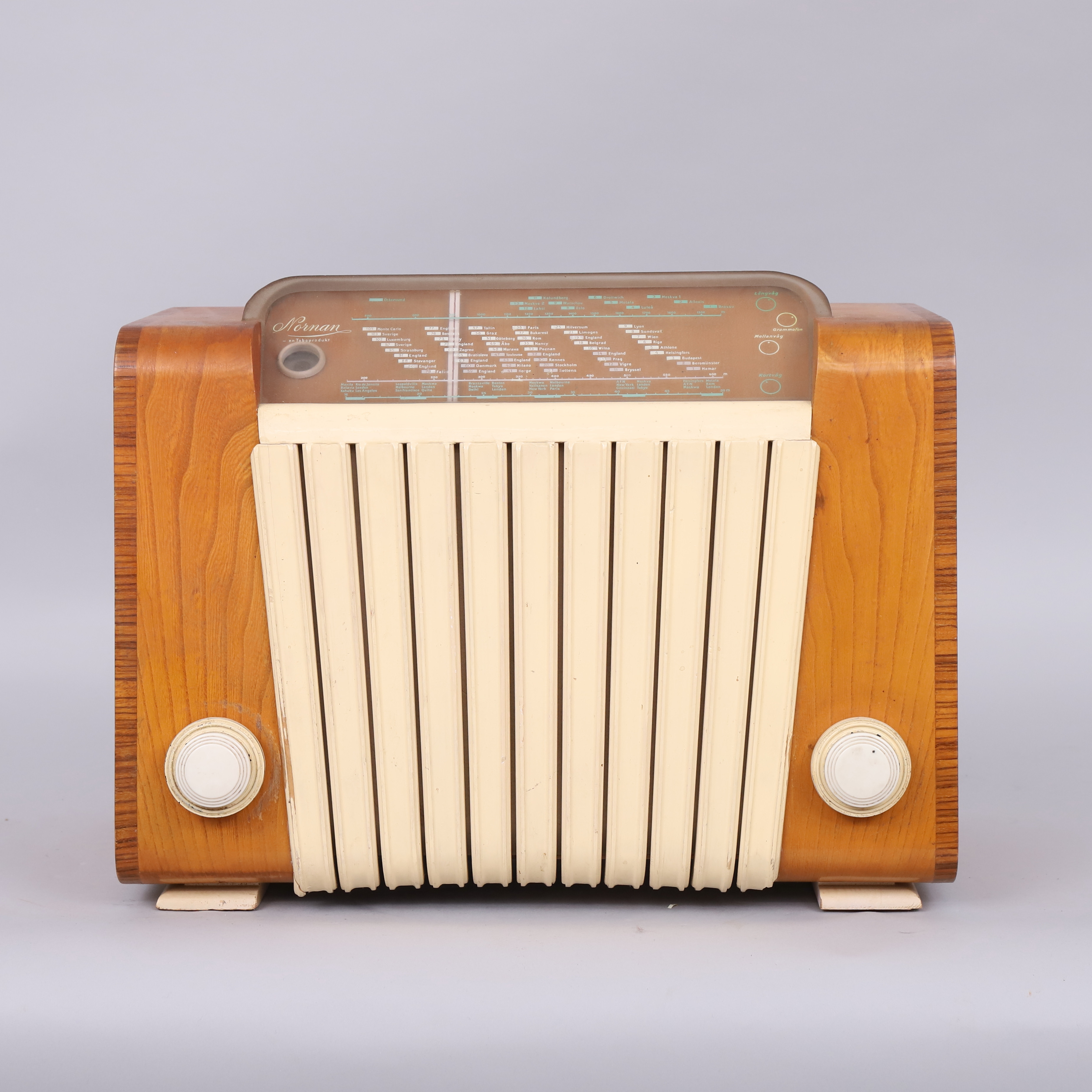 Images for 2111467. RADIO, Nornan 620, 1940s, Sweden. - Auctionet