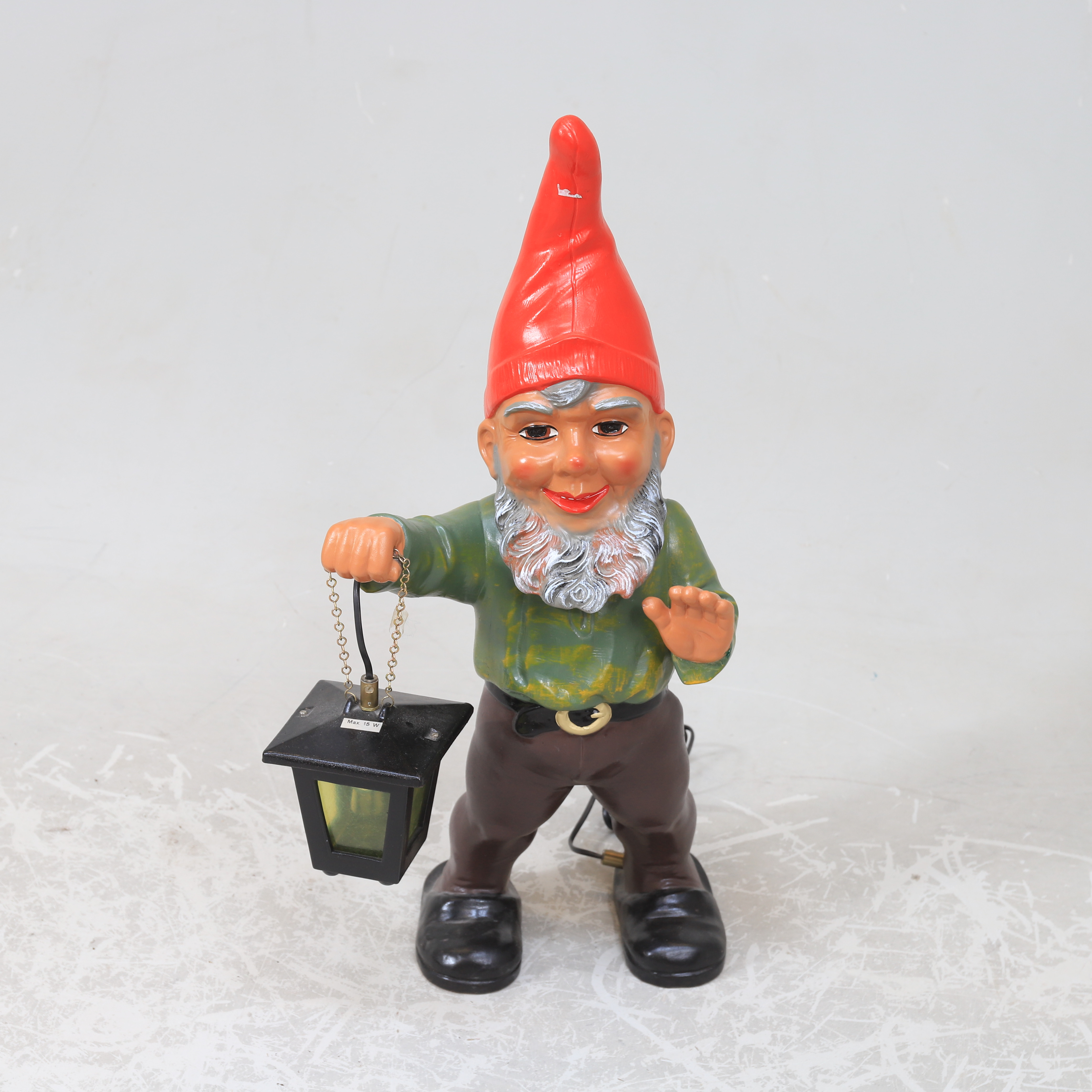 TOMTE MED LYKTA, lergods, Heissner, 1900-tal. | Barnebys