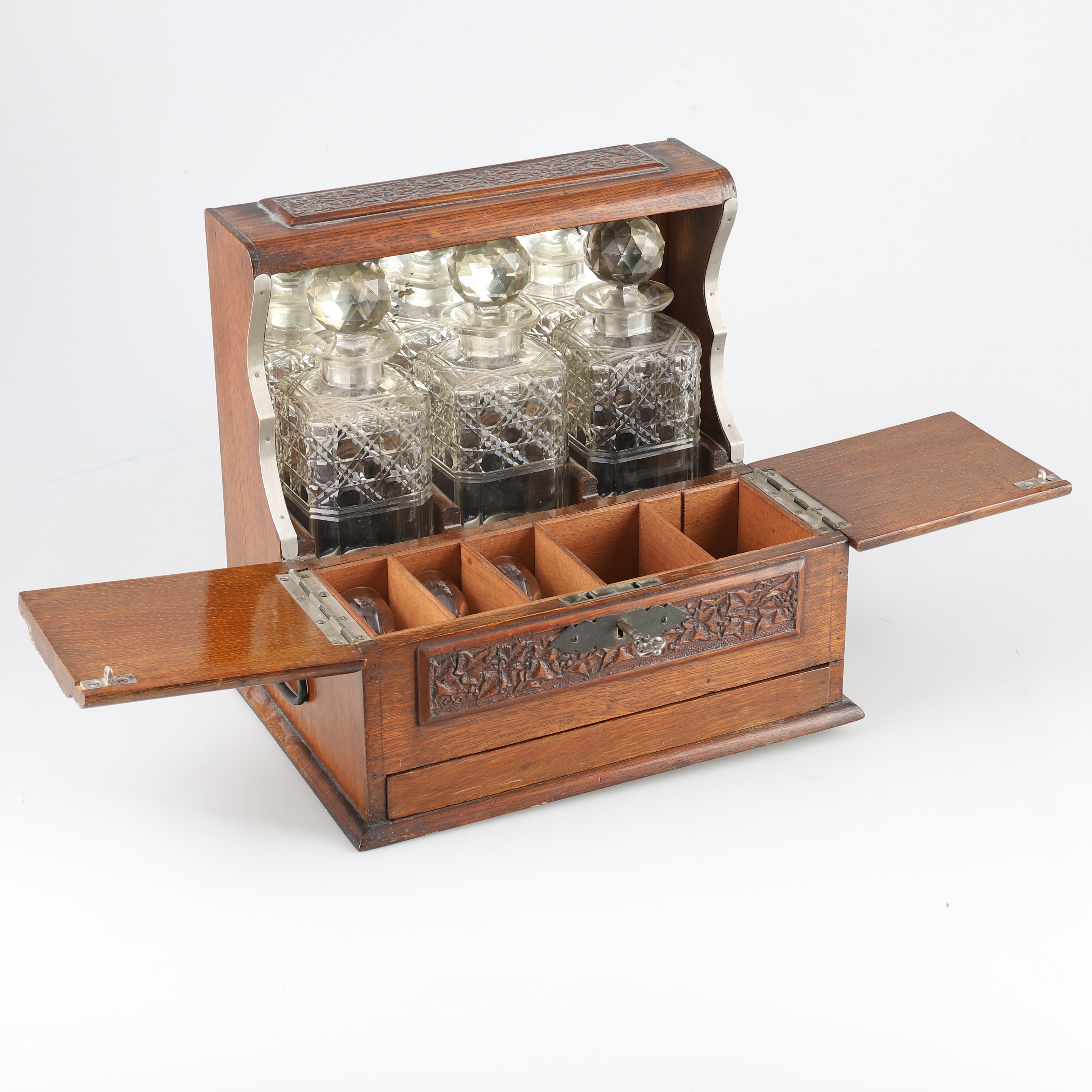 SCHATULL, för flaskor, ek. Glas - Serviser - Auctionet
