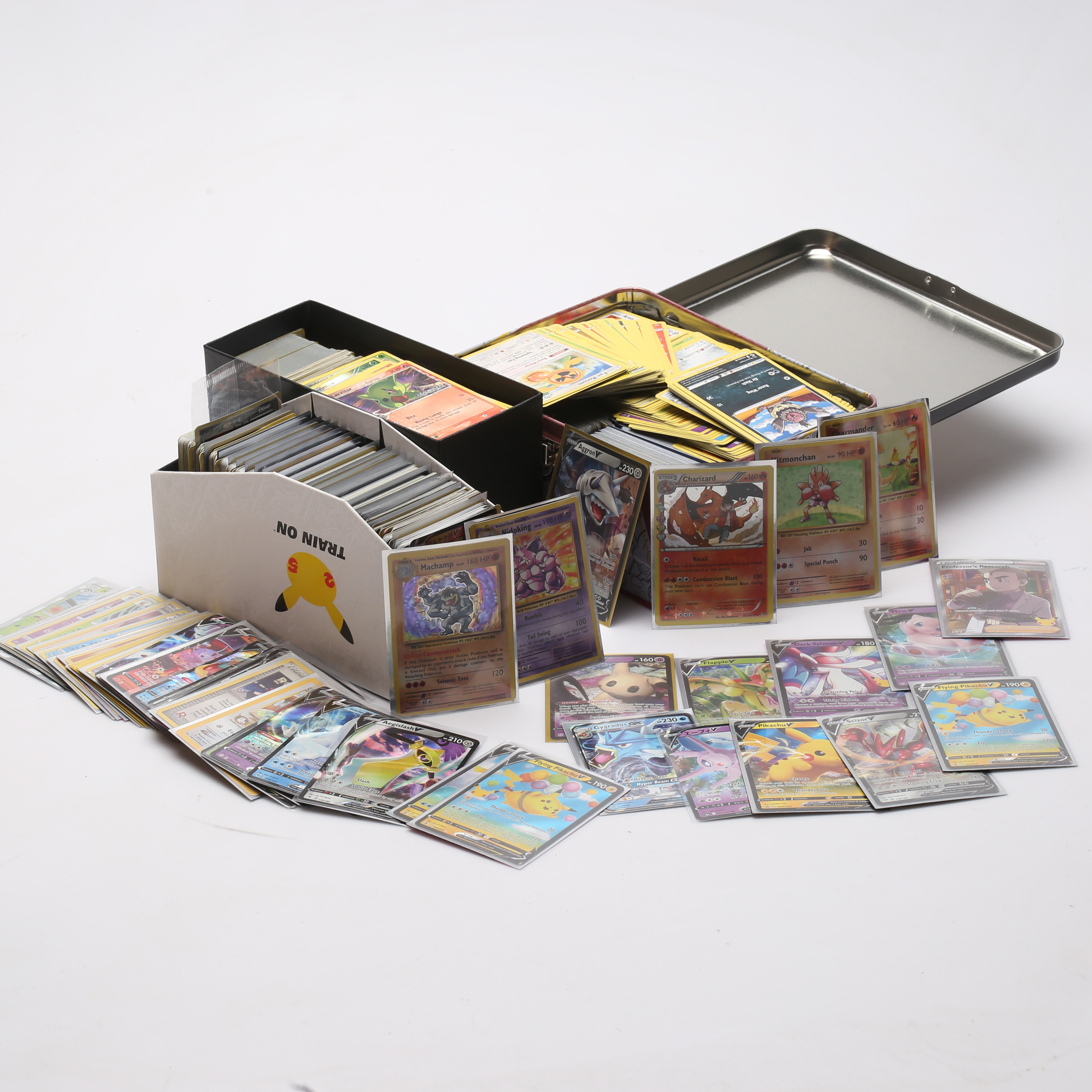 Images for 2150973. COLLECTIBLES, Pokemon, approx. 2000 pcs. - Auctionet