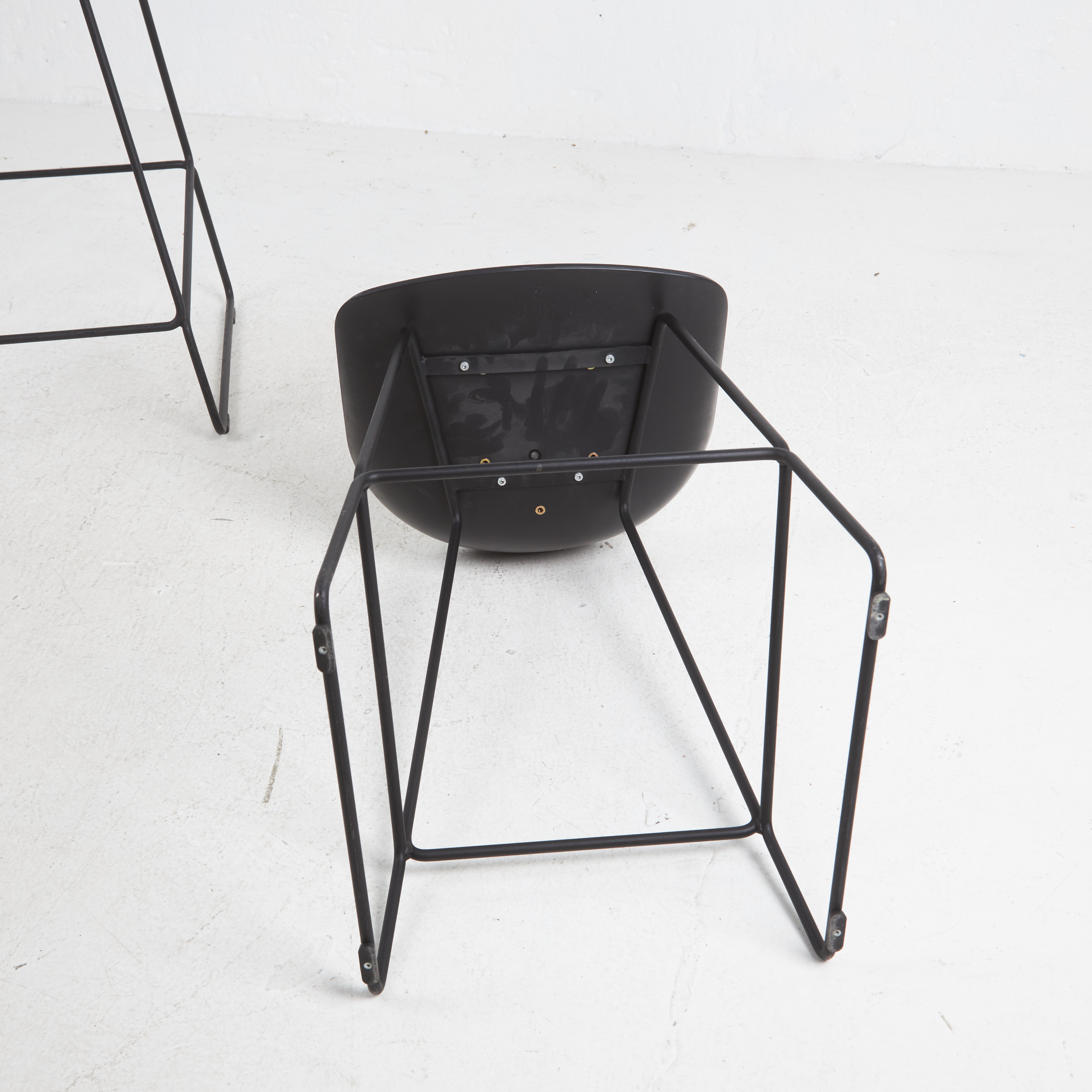 Bilder för 2165825. HEE WELLING & HAY, barstolar, 1 par, "About a Stool ...