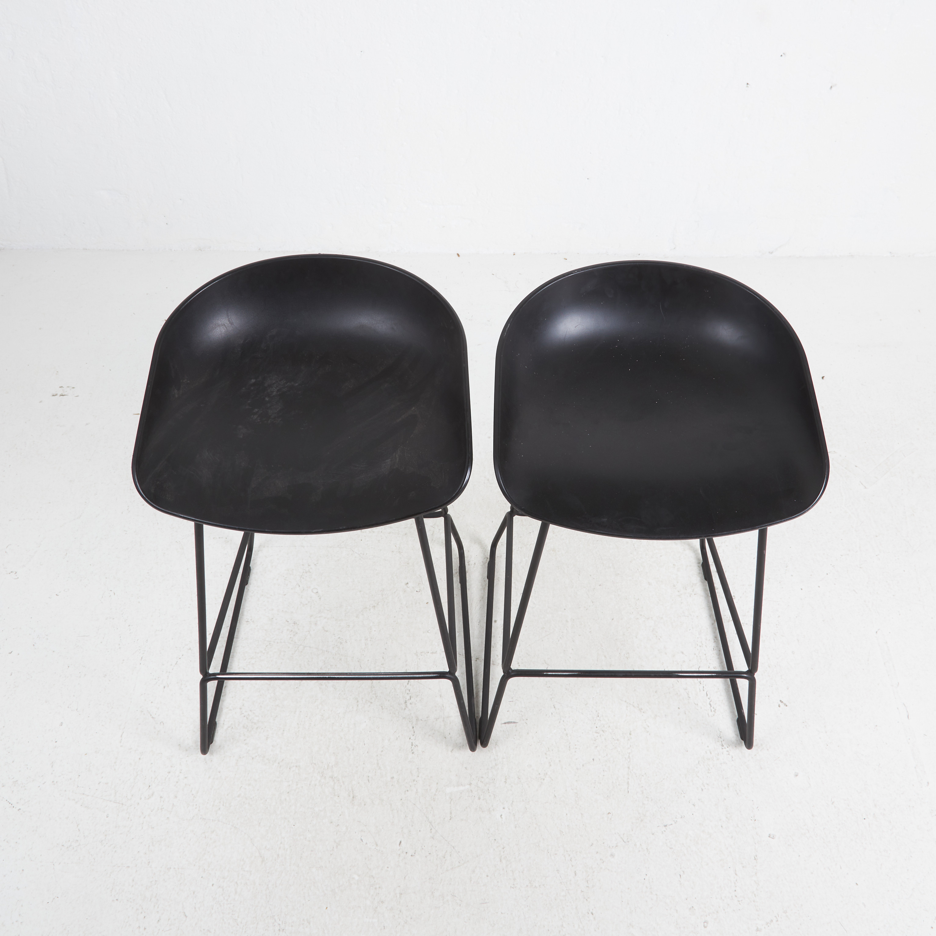 Bilder för 2165825. HEE WELLING & HAY, barstolar, 1 par, "About a Stool ...