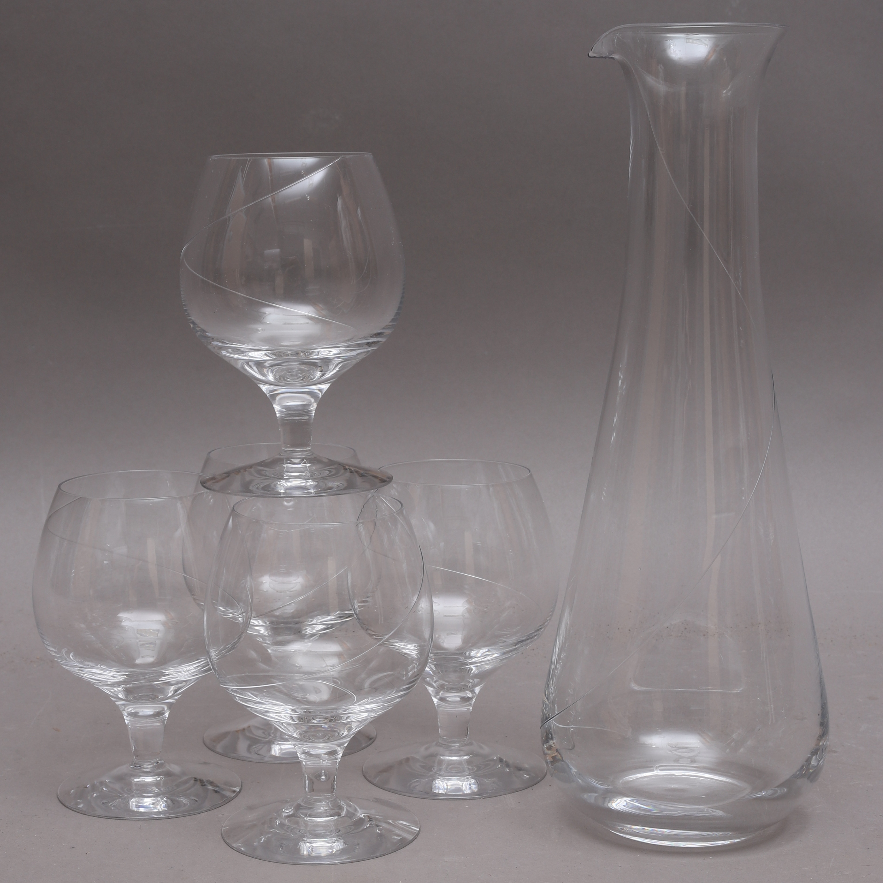 ANNA EHRNER. karaff & cognacskupor, 6 delar, "Line", Kosta Boda. | Barnebys