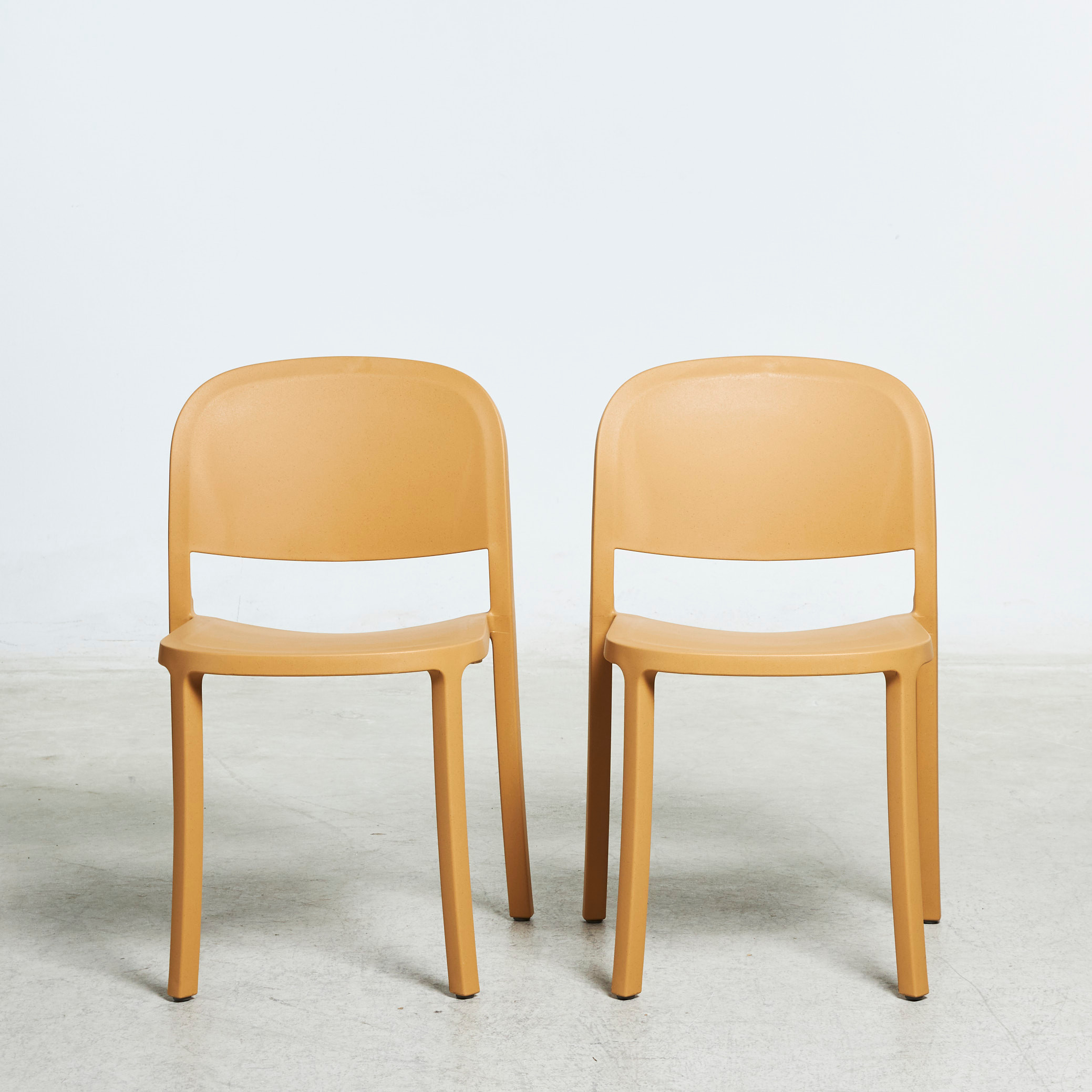 Bilder för 2181402. JASPER MORRISON. STOLAR, 1-par, "1 inch Reclaimed ...