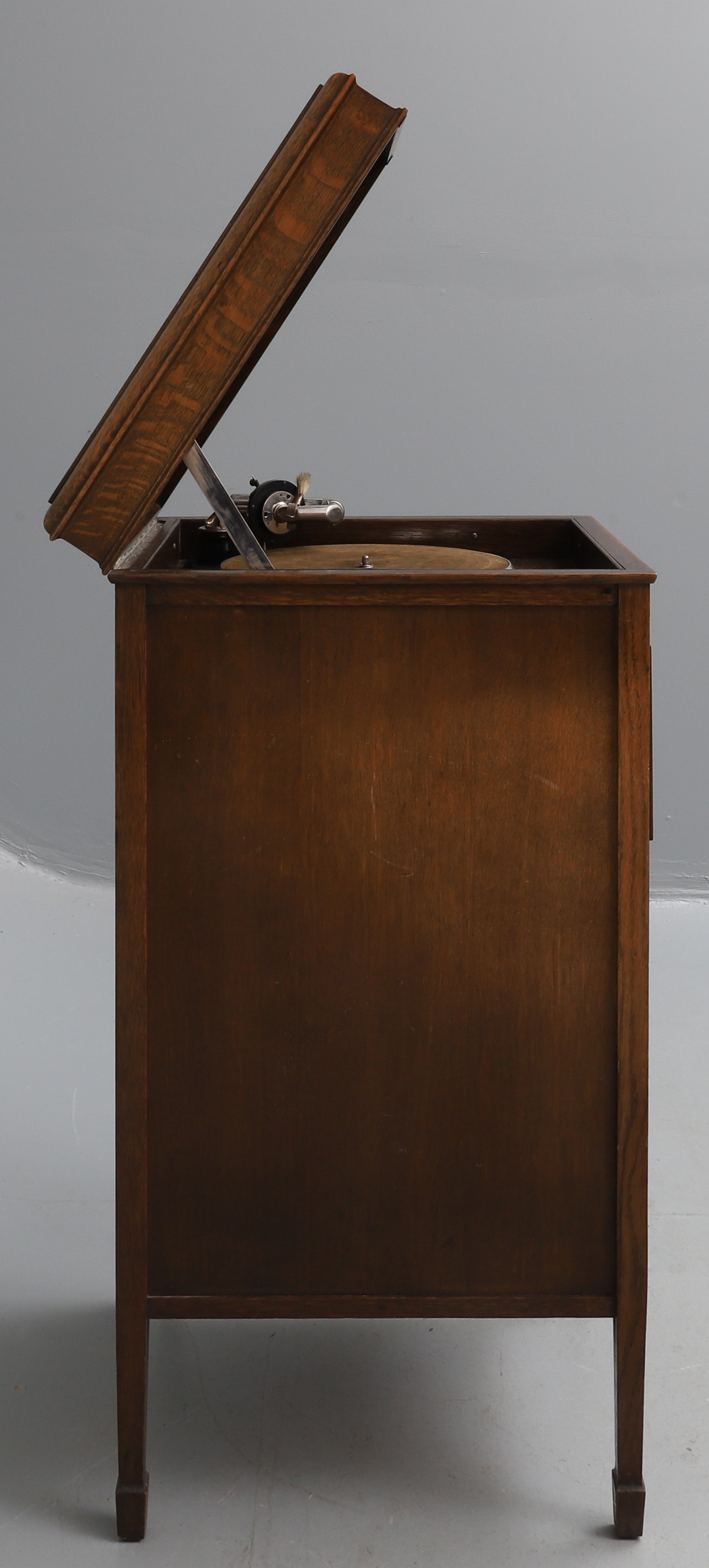 Images for 2184866. A VINTAGE COLUMBIA VIVA-TONAL GRAFONOLA OAK CASED ...