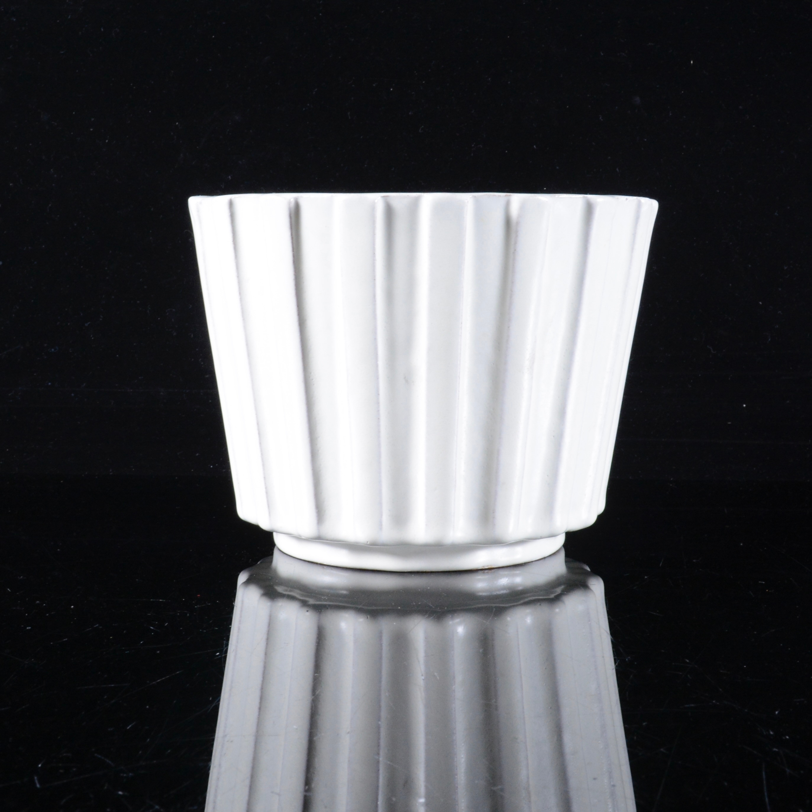 Images for 2189130. OUTER LINING, ceramics, Vicke Lindstrand, Upsala ...