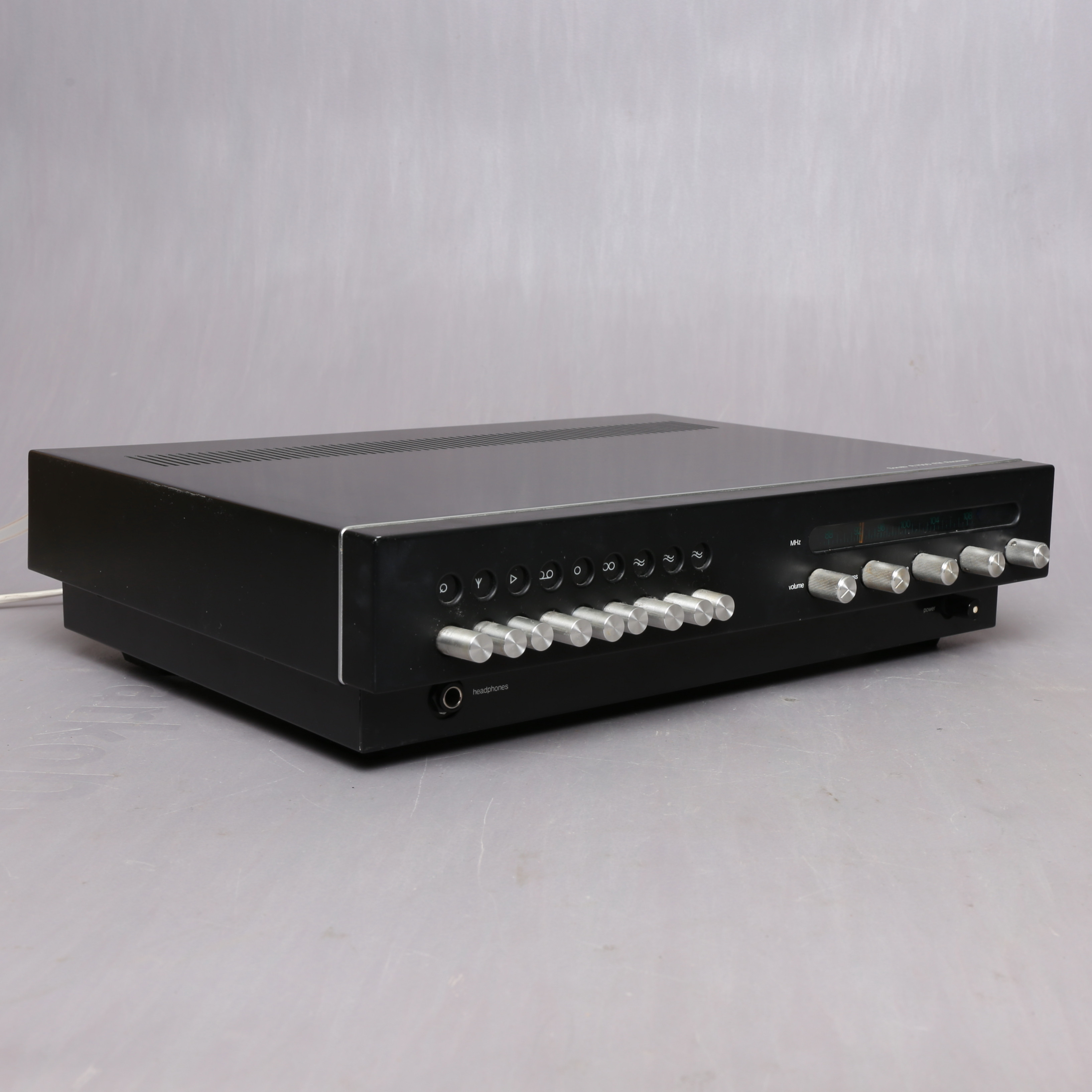 RECEIVER, Sonab R7000. Samlarföremål - Musikinstrument - Auctionet