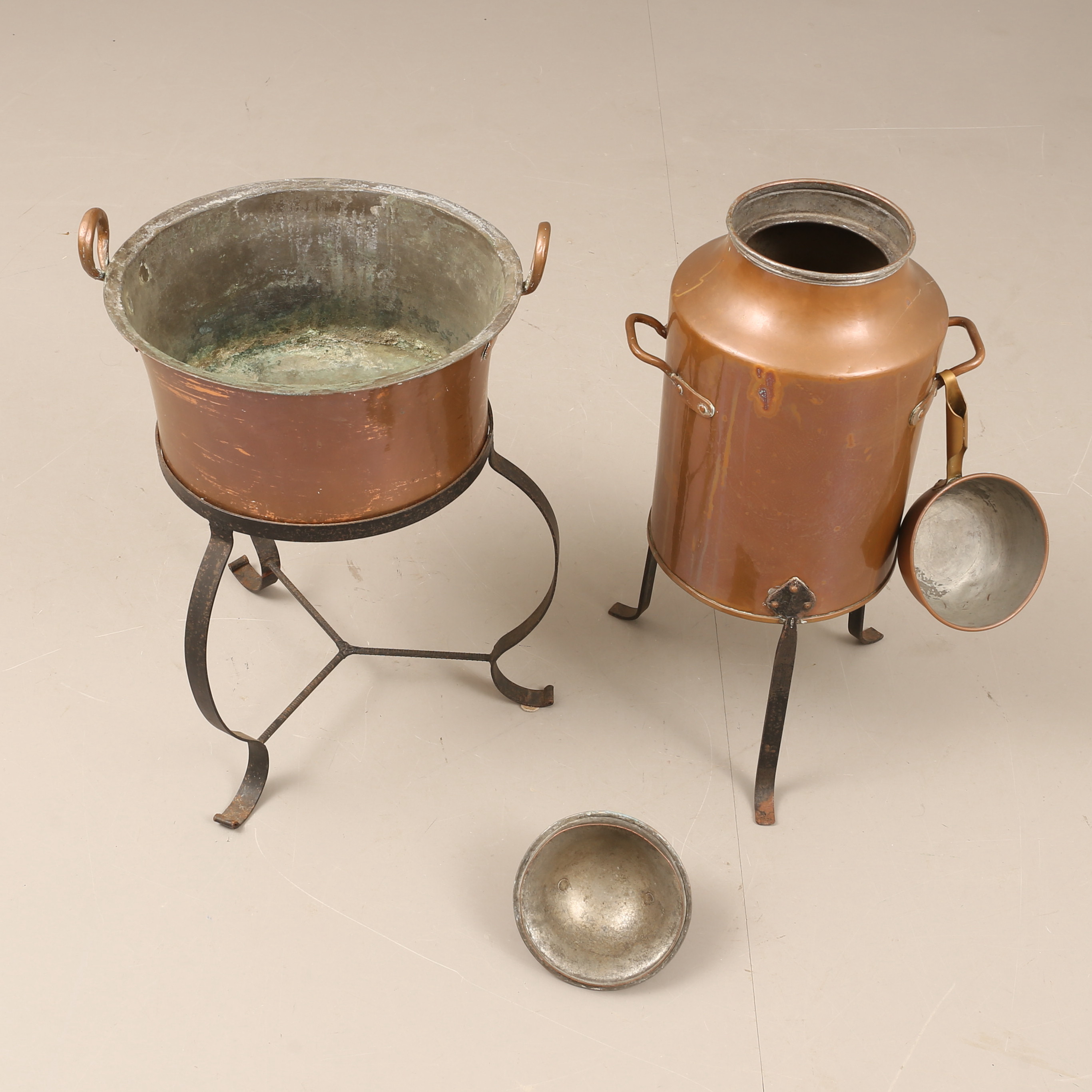 Images for 2204925. COPPER VESSEL on leg stand, 2 pieces. - Auctionet