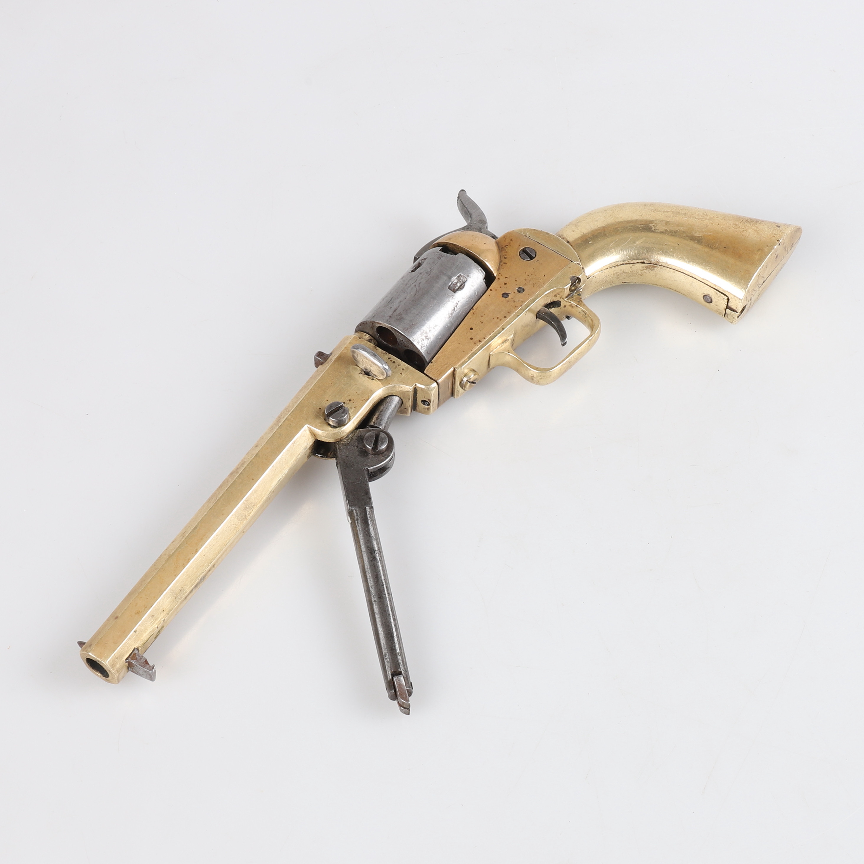 REVOLVER, 1800-tal, mässing. Vapen & Militaria - Skjutvapen - Auctionet