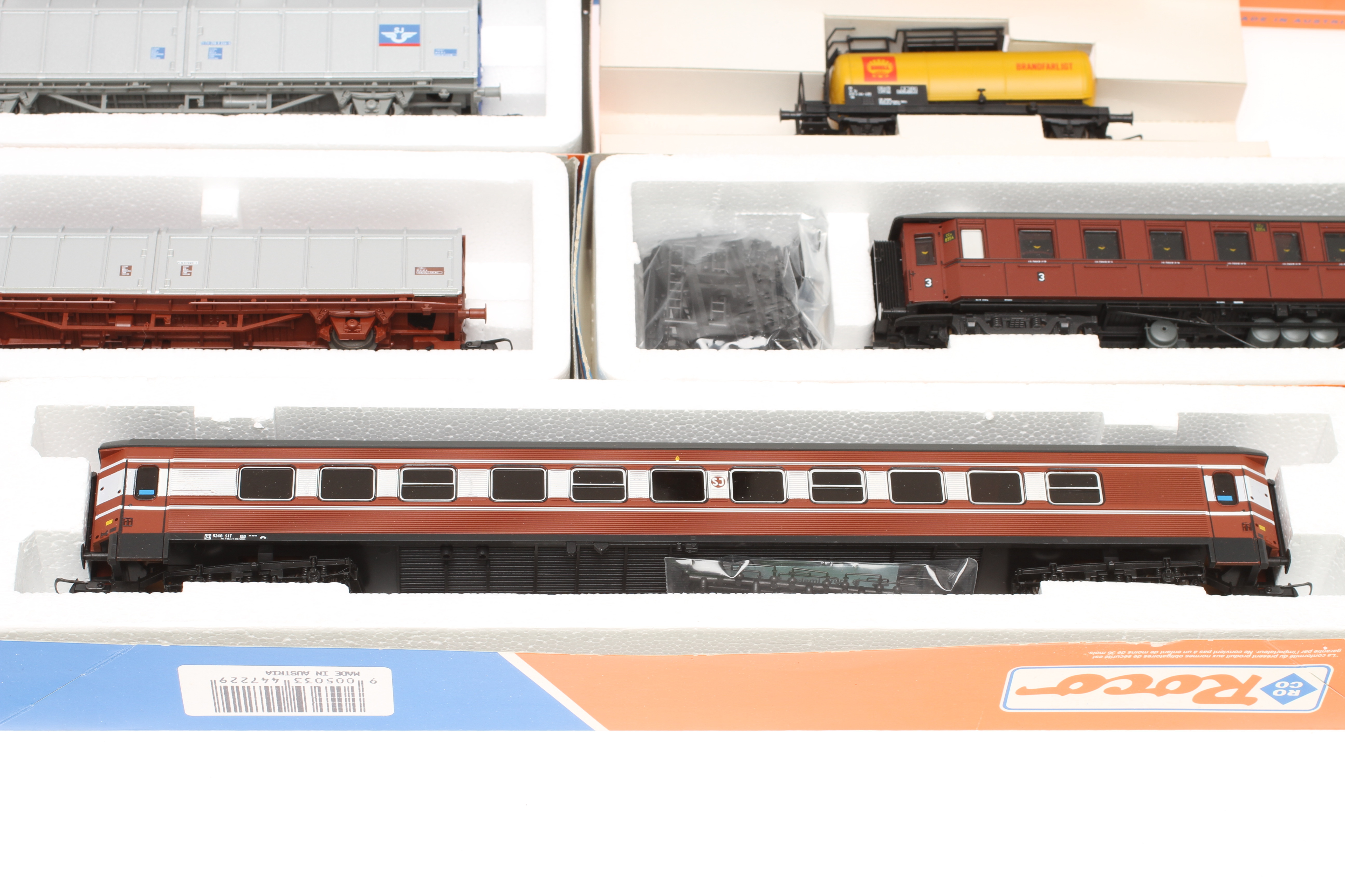 Images for 22346. ROCO 9 trolleys in original boxes, including Swedish ...