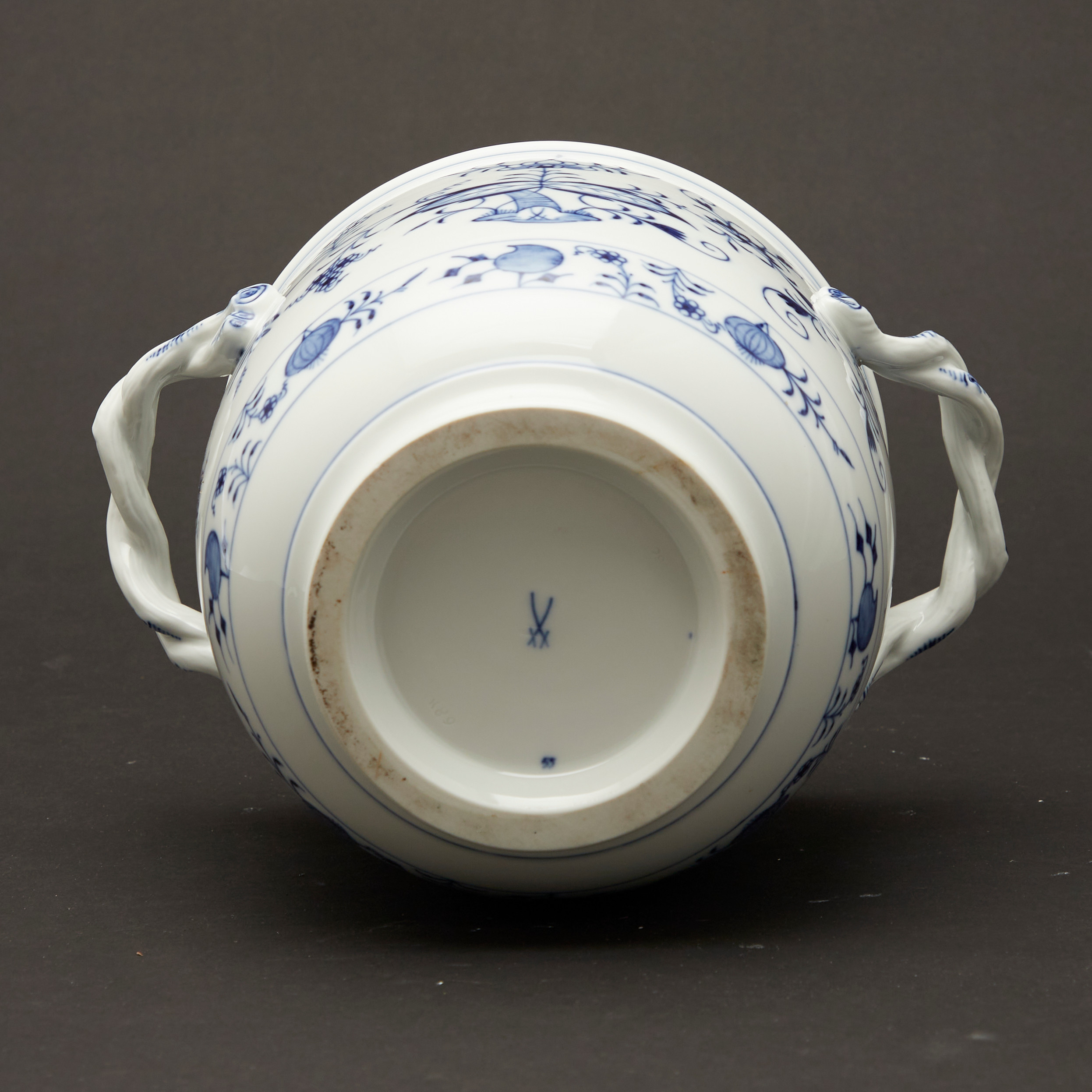 Bilder för 2242346. Meissen, cachepot/skål, serie 'Lökmönster, "Porslin ...