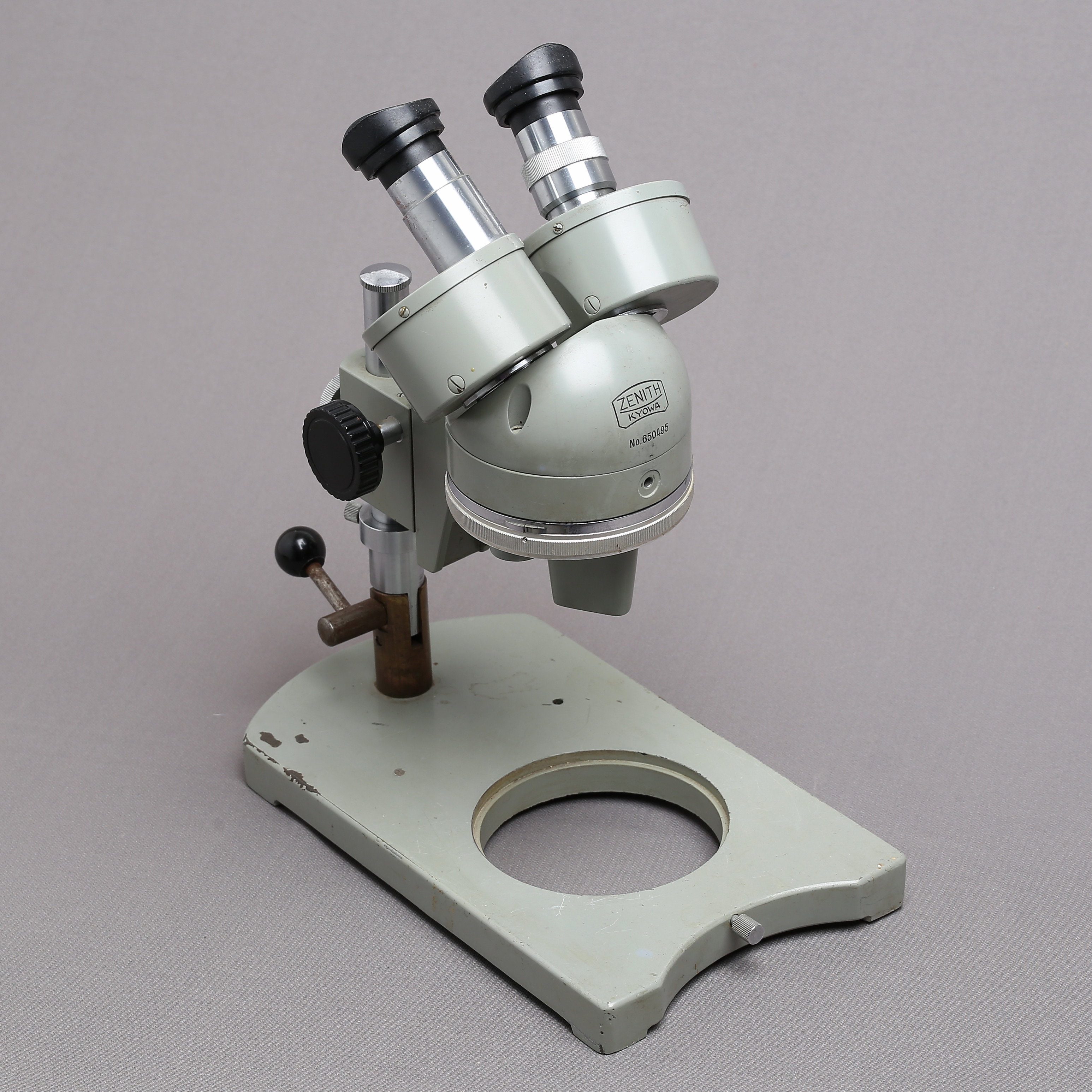 Images for 2259759. MICROSCOPE, binocular, Zenith Kyowa. - Auctionet