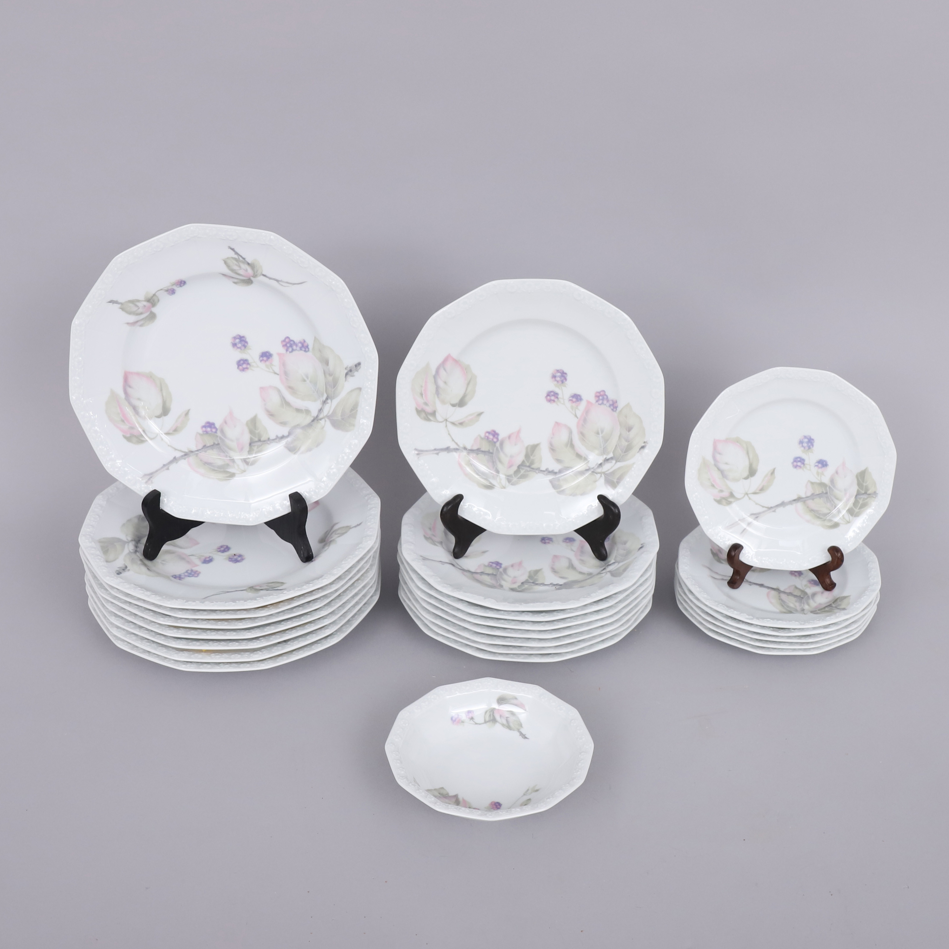 Images for 2265350. PORCELAIN SERVICE, 23 pieces, Blackberry classic ...