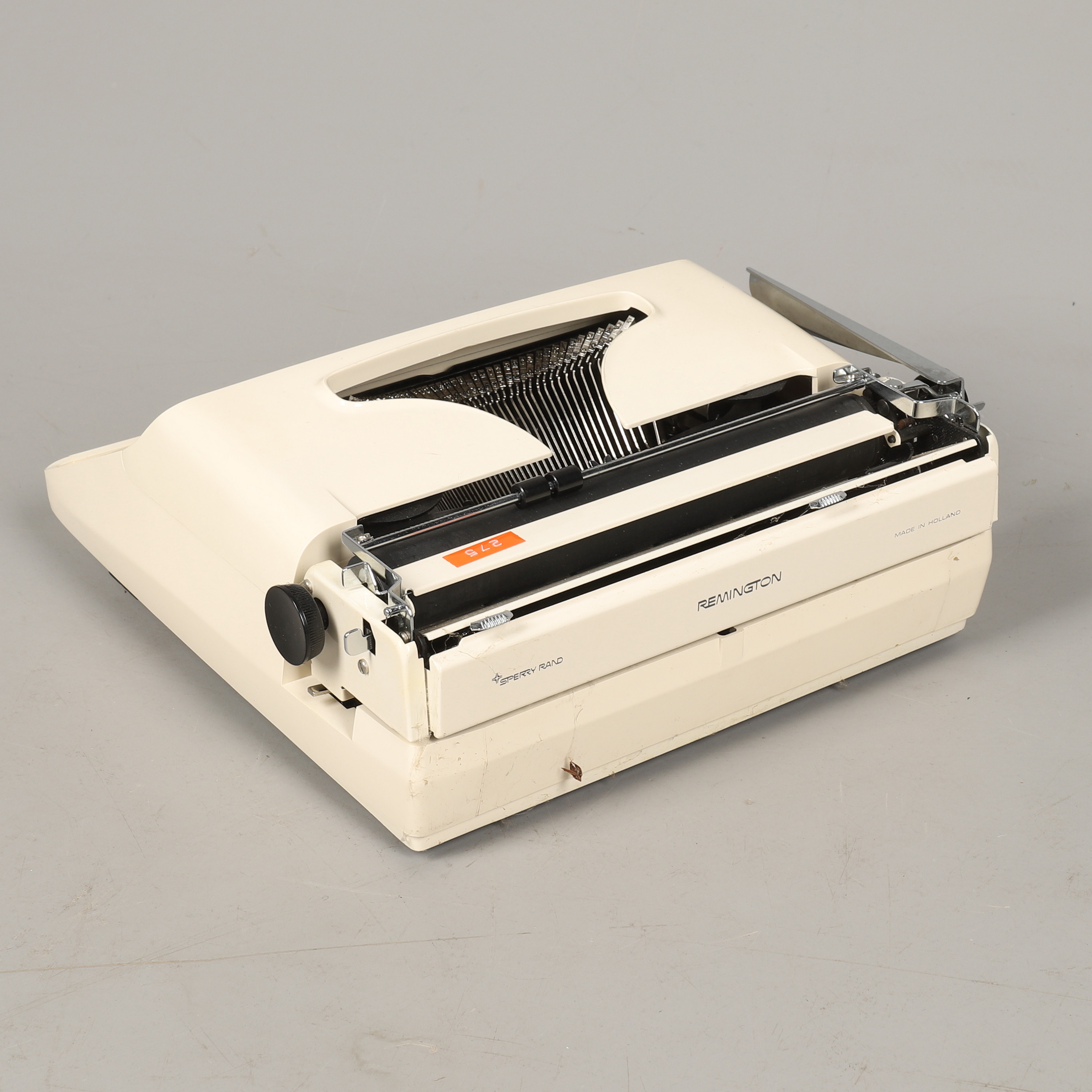 Images for 2282798. A VINTAGE REMINGTON TEN FORTY PORTABLE TYPEWRITER ...