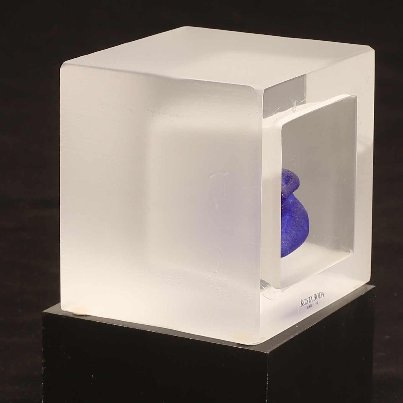 Bilder för 2289079. KJELL ENGMAN. Skulptur, "Blå Folket", Kosta Boda ...