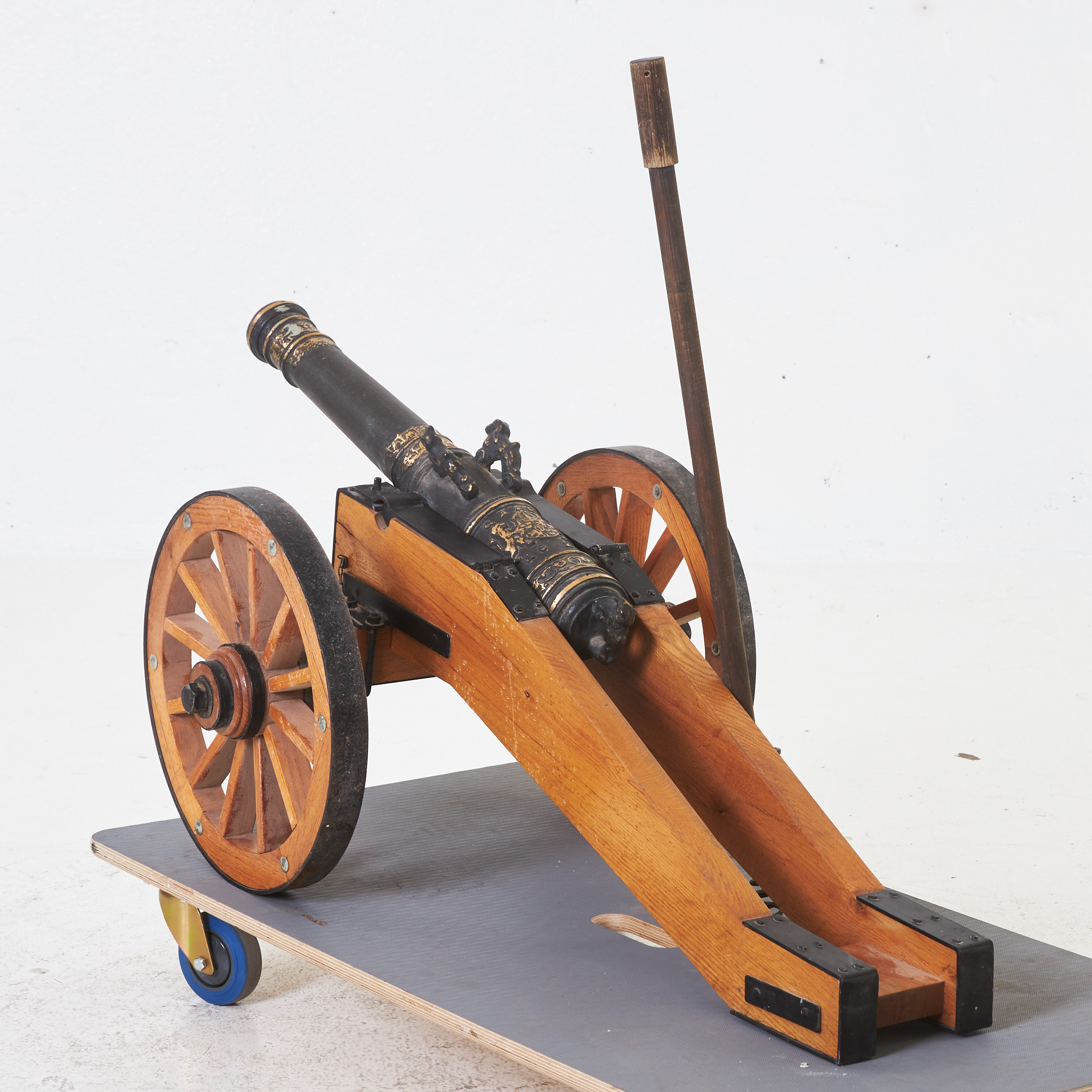 Images for 2314145. SALUTE CANNON, bronze, modeled on the royal ship ...