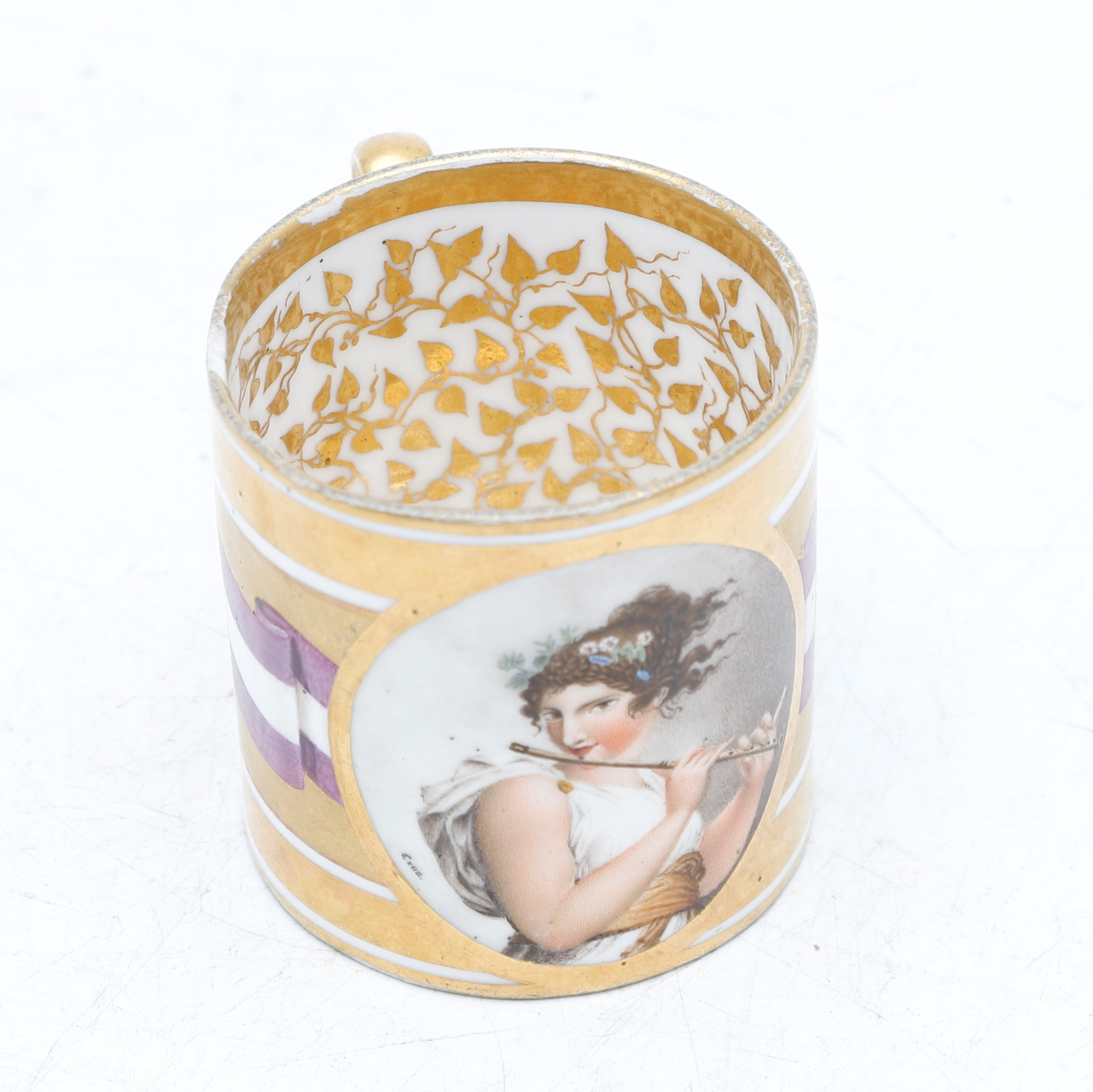 Imágenes para 2326971. Taza en porcelana dura de la Real Fábrica del Buen Retiro, período de ...
