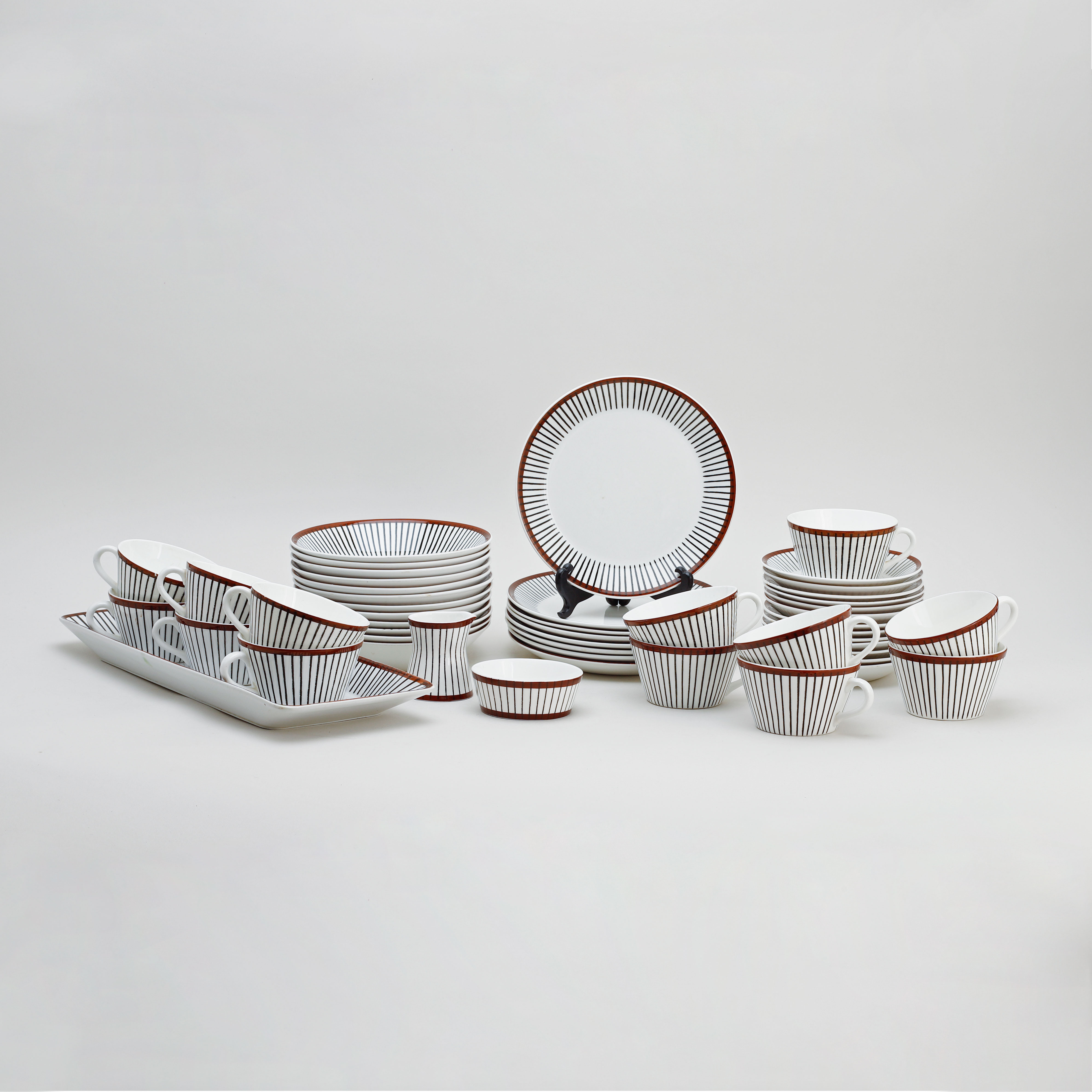 Images for 2337264. STIG LINDBERG. Tableware, 36 pieces, porcelain ...