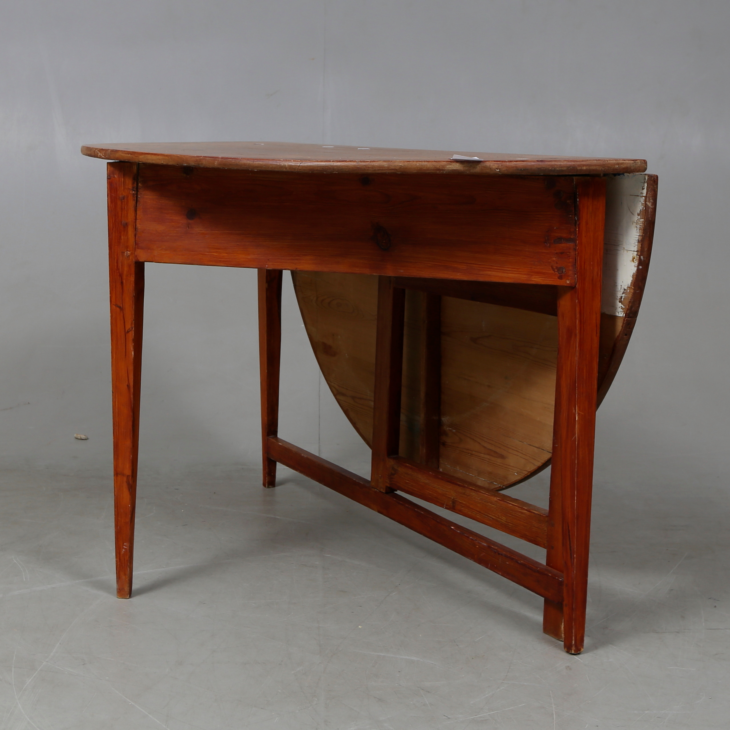 BORD, allmoge, 1800-tal. Möbler - Bord - Auctionet