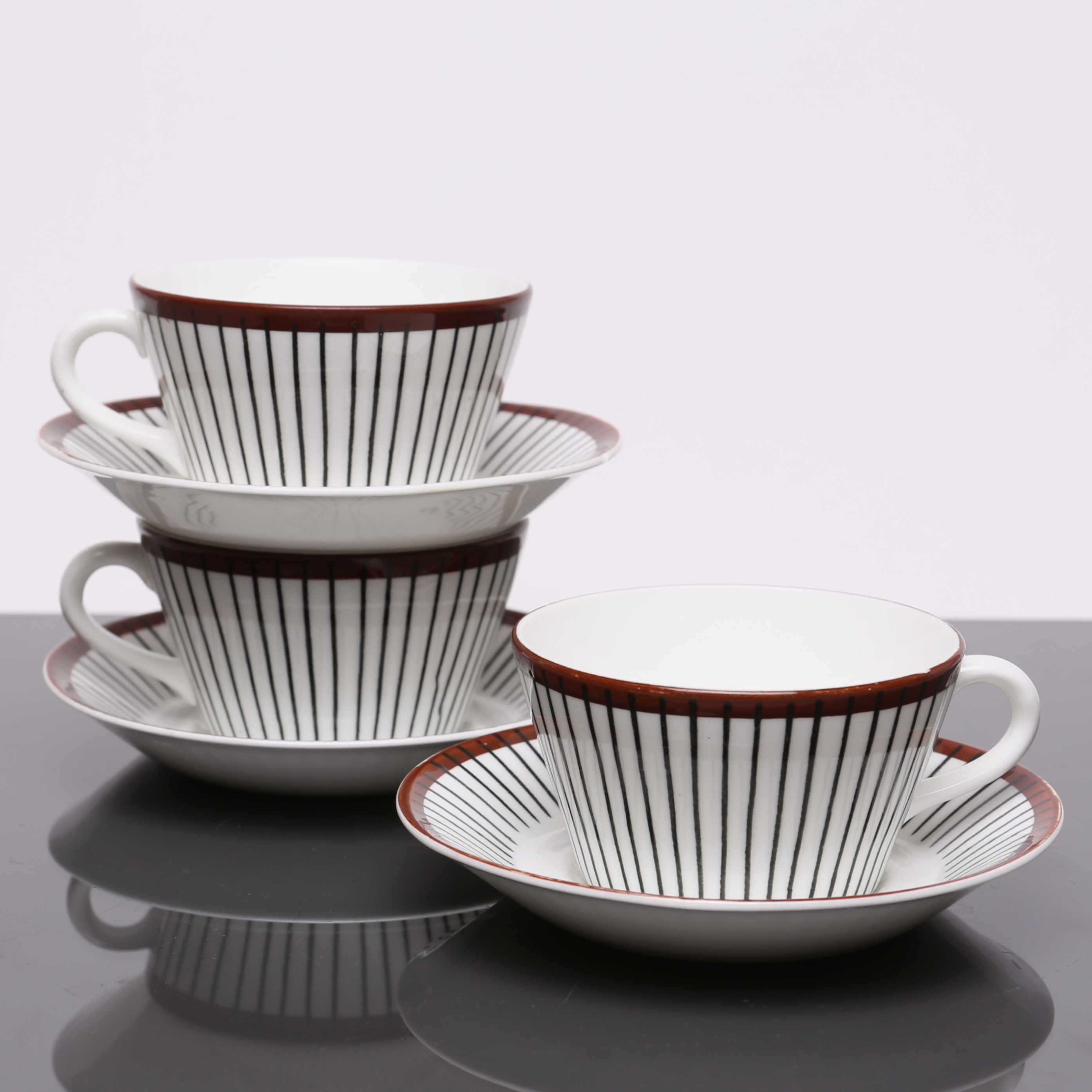 Images for 2355001. STIG LINDBERG. Tea cups, 3 pcs with saucer, "Spisa ...