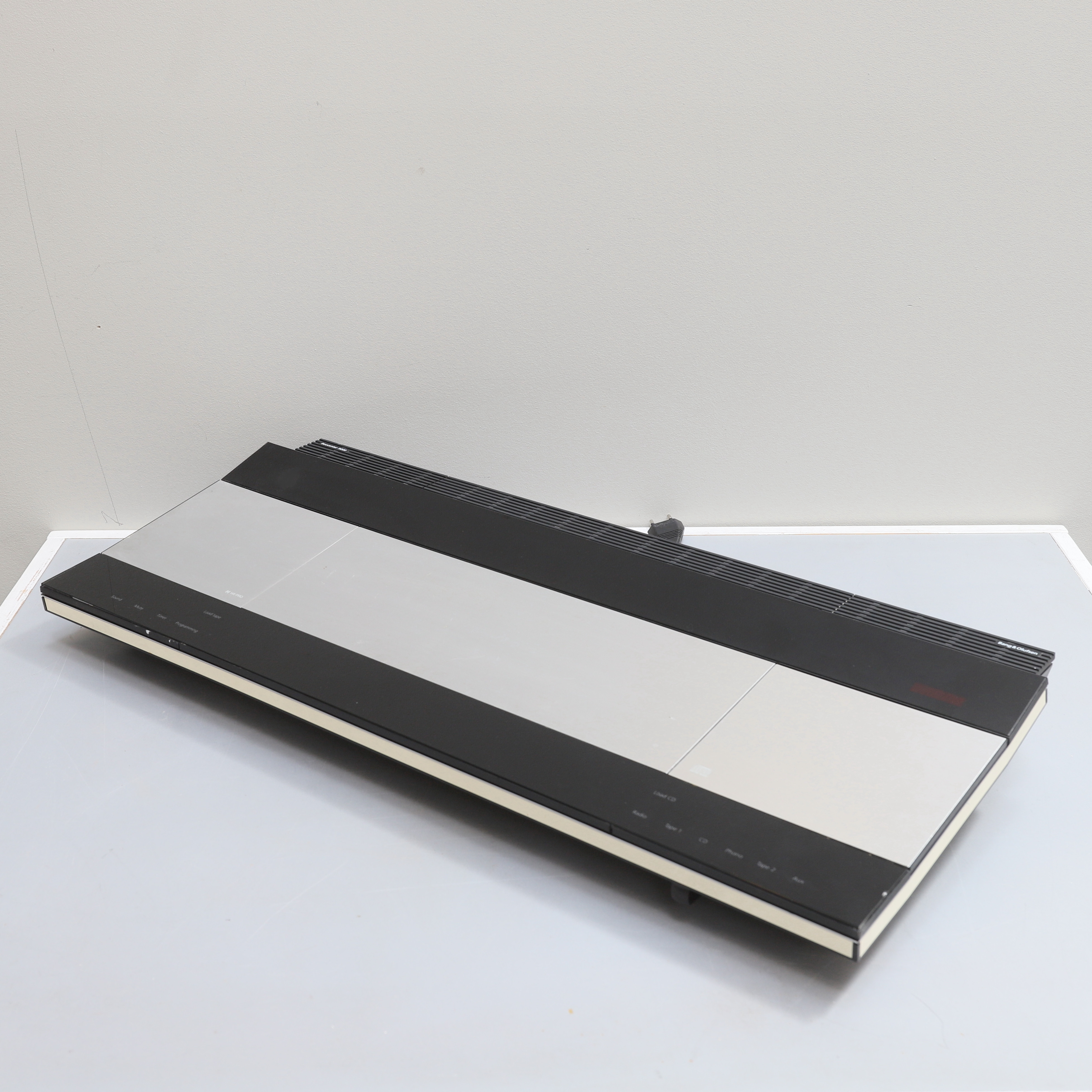 2357051. JACOB JENSEN. stereojärjestelmä, Bang & Olufsen, Beocenter ...