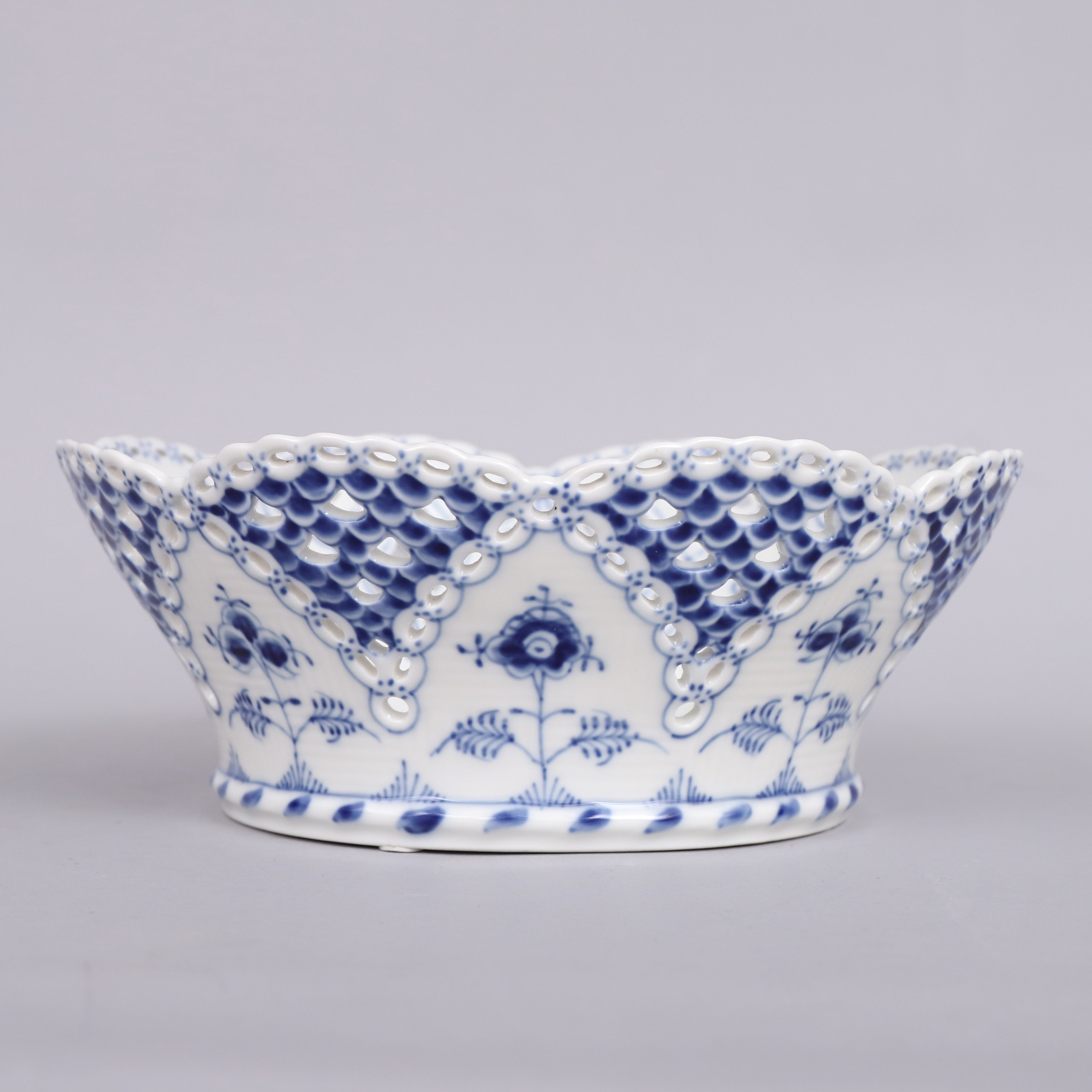 Images for 2365436. BOWL, porcelain, mussel paint, Royal Copenhagen ...