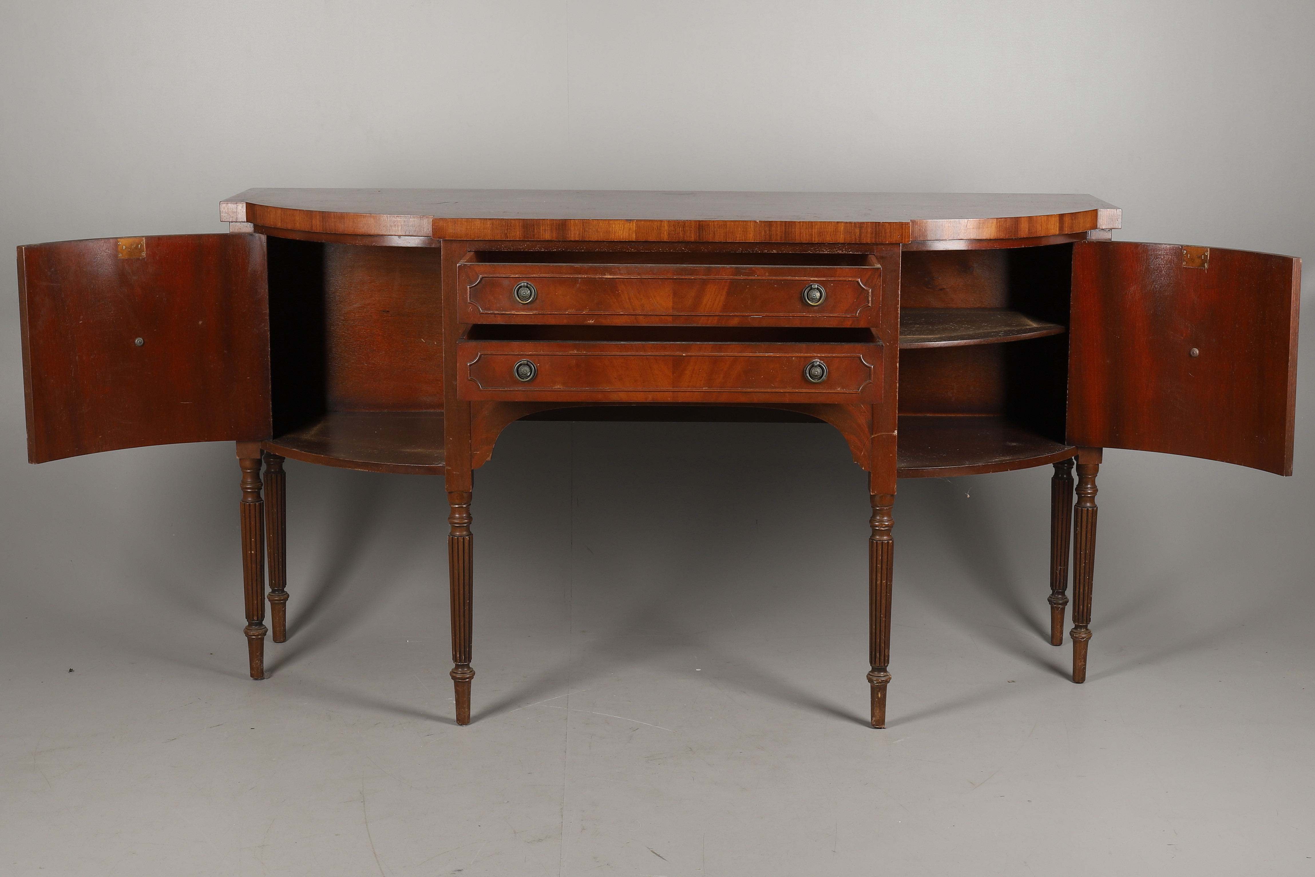 Images for 2367387. A REPRODUCTION REGENCY STYLE CROSSBANDED MAHOGANY ...