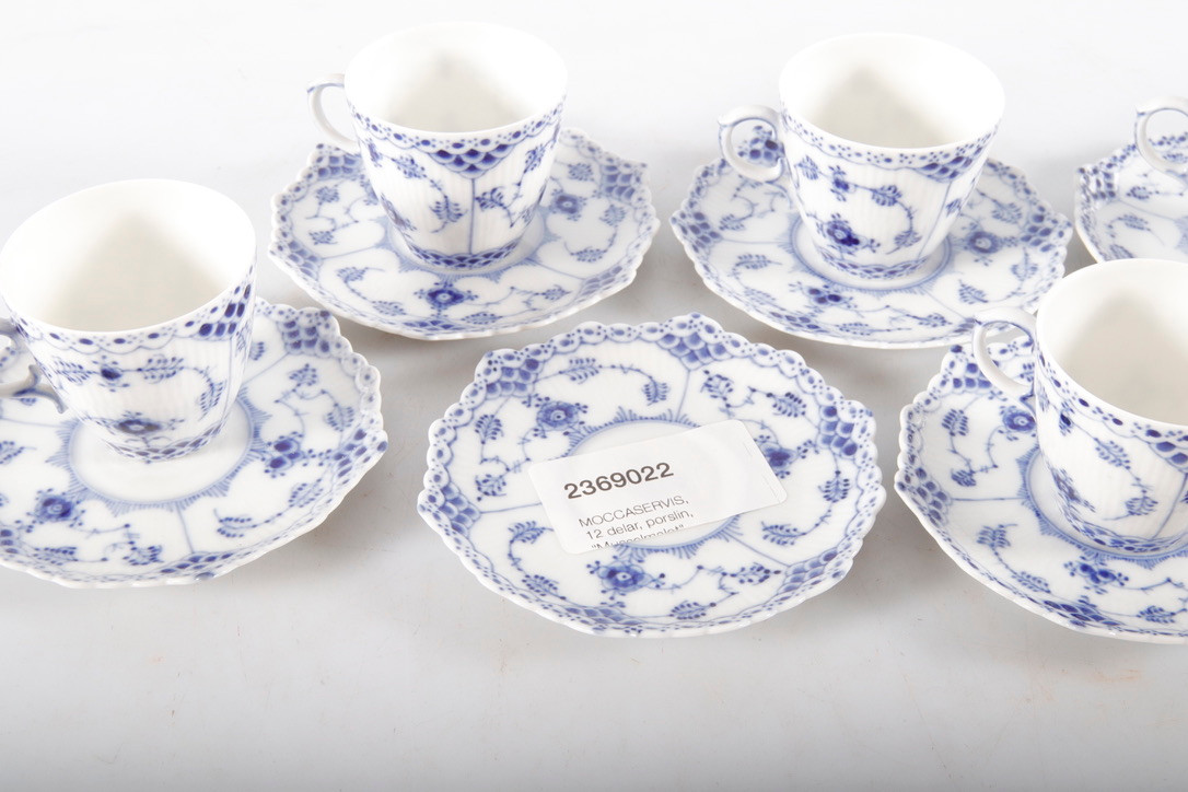 Bilder för 2369022. MOCCASERVIS, 12 delar, porslin, "Musselmalet ...