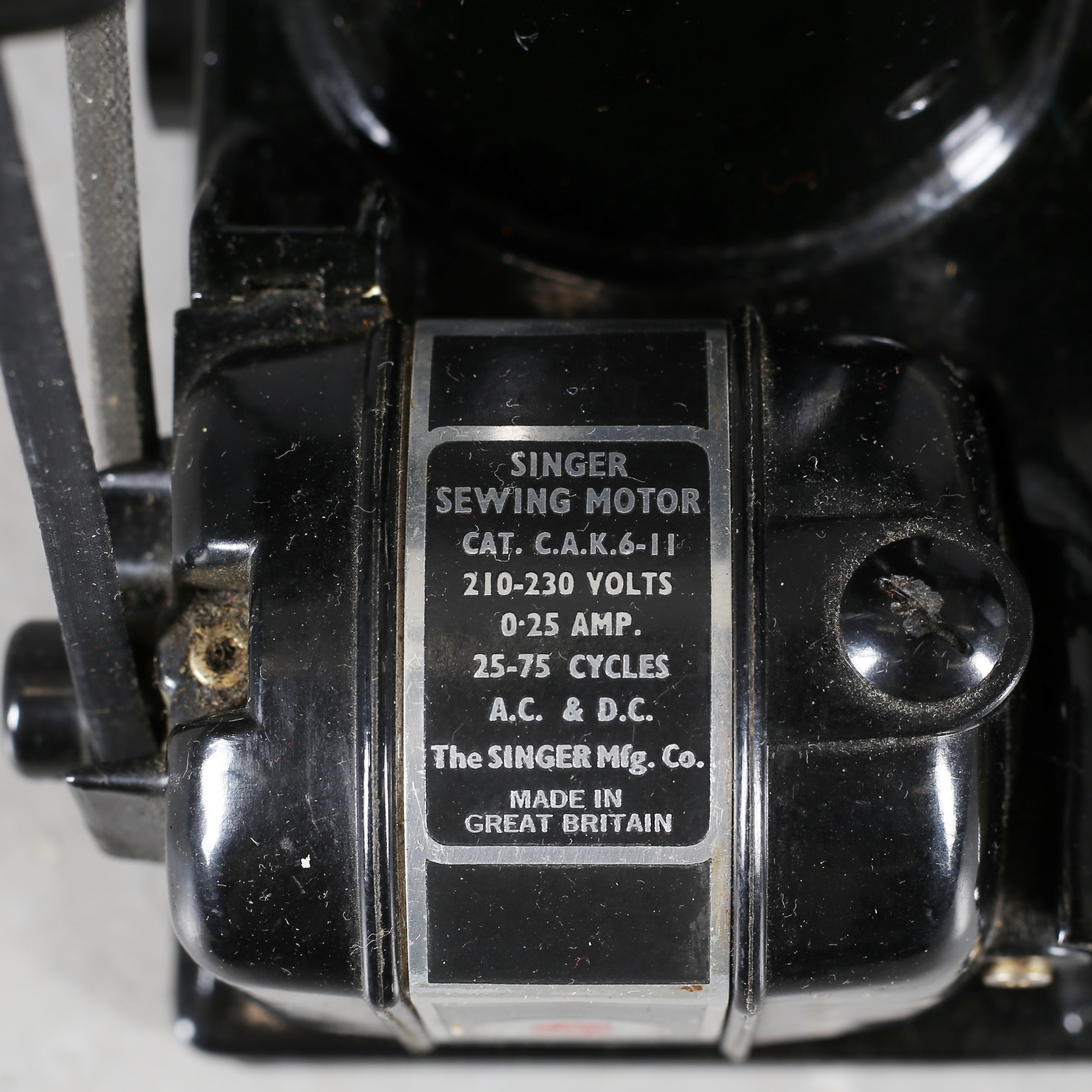 Images for 2378839. SEWING MACHINE, Singer class 201K, Family sewing ...